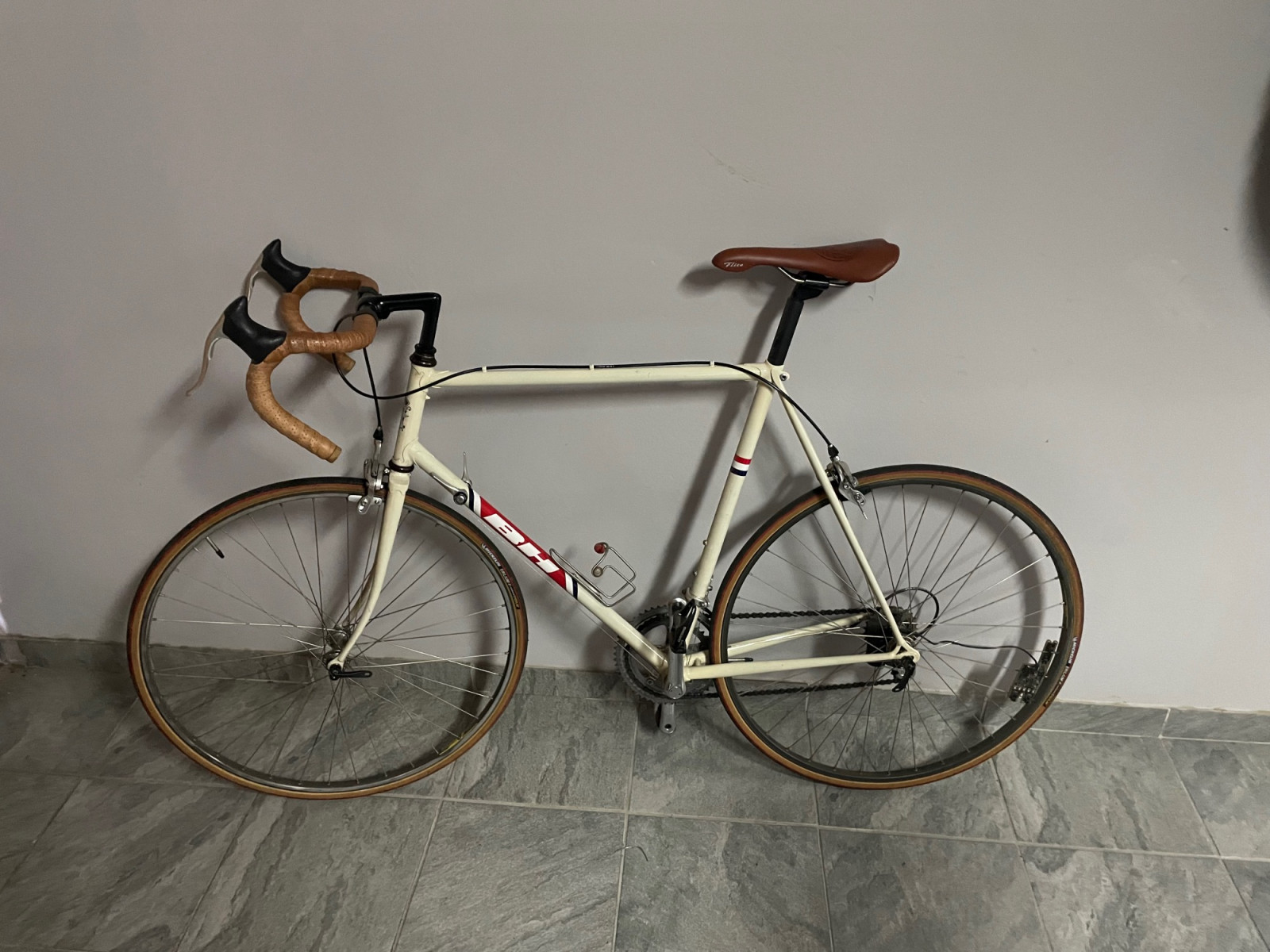 Fully restored vintage steel frame bicycle | Vintage Bikes | Bike Hub