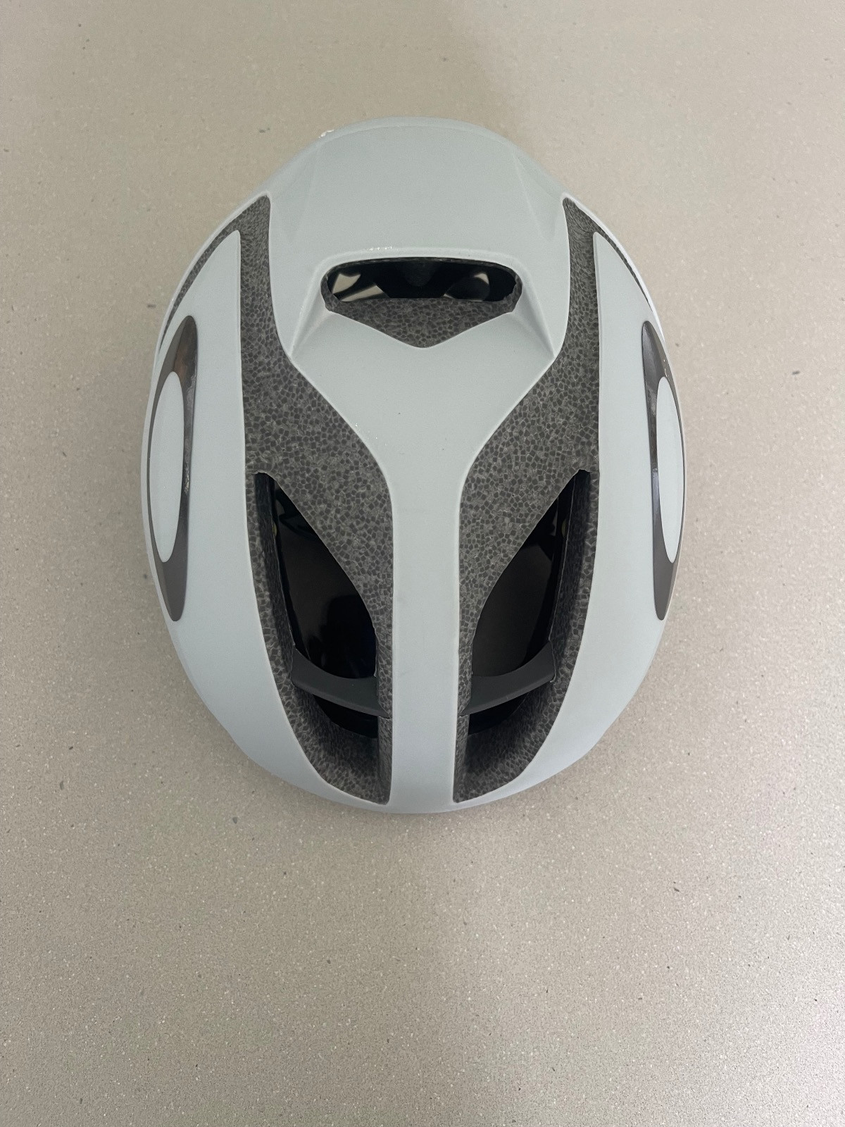Oakley ARO 5 medium grey | Helmets | Bike Hub