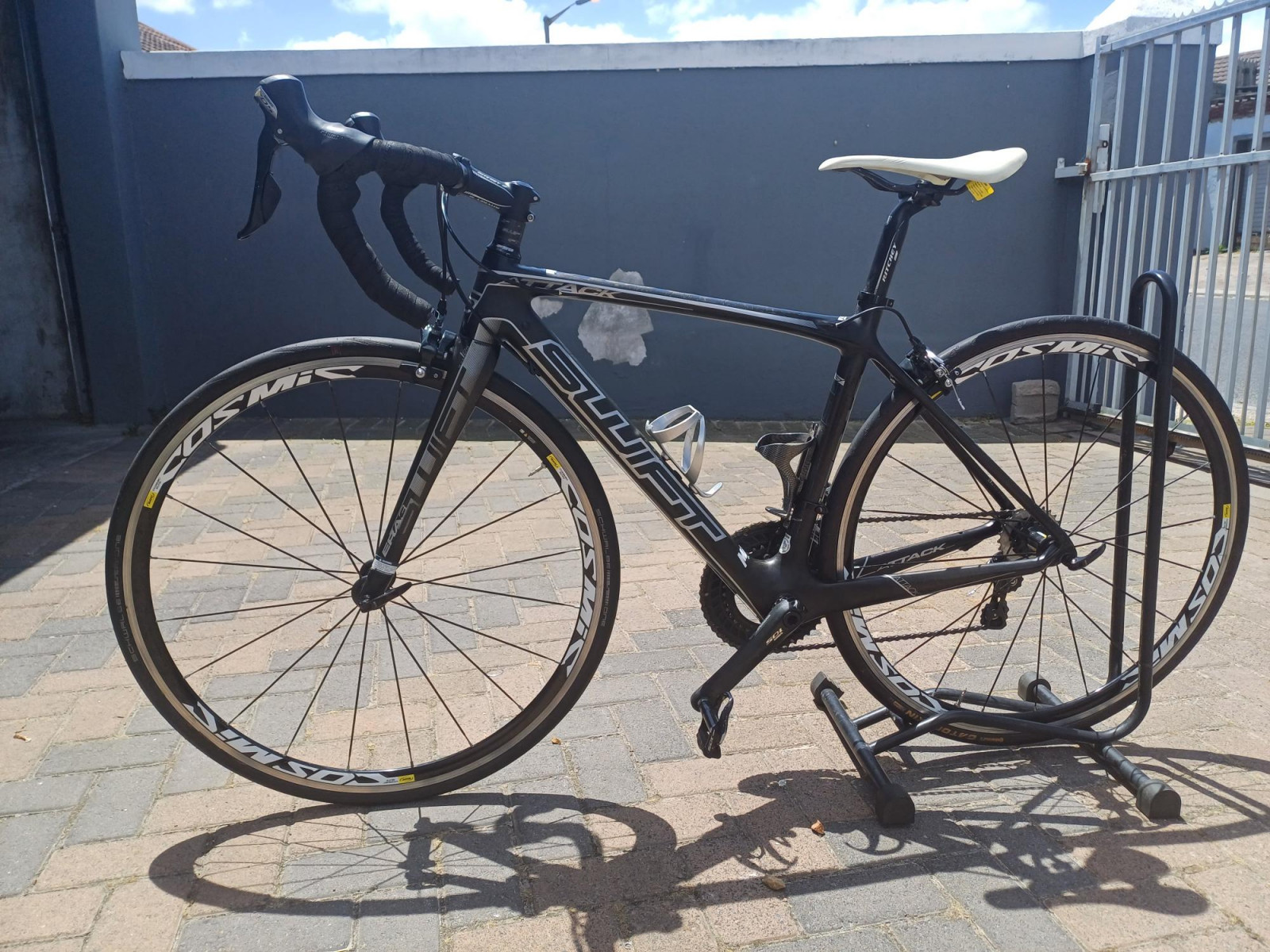 Swift Attack full carbon roadbike | Road Bikes | Bike Hub