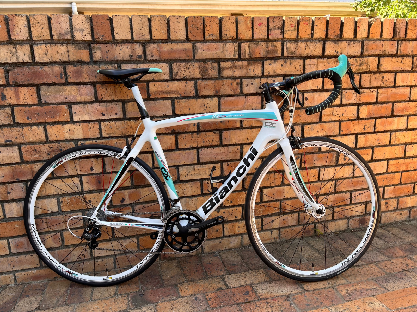 Bianchi 100Strade c2c | Road Bikes | Bike Hub