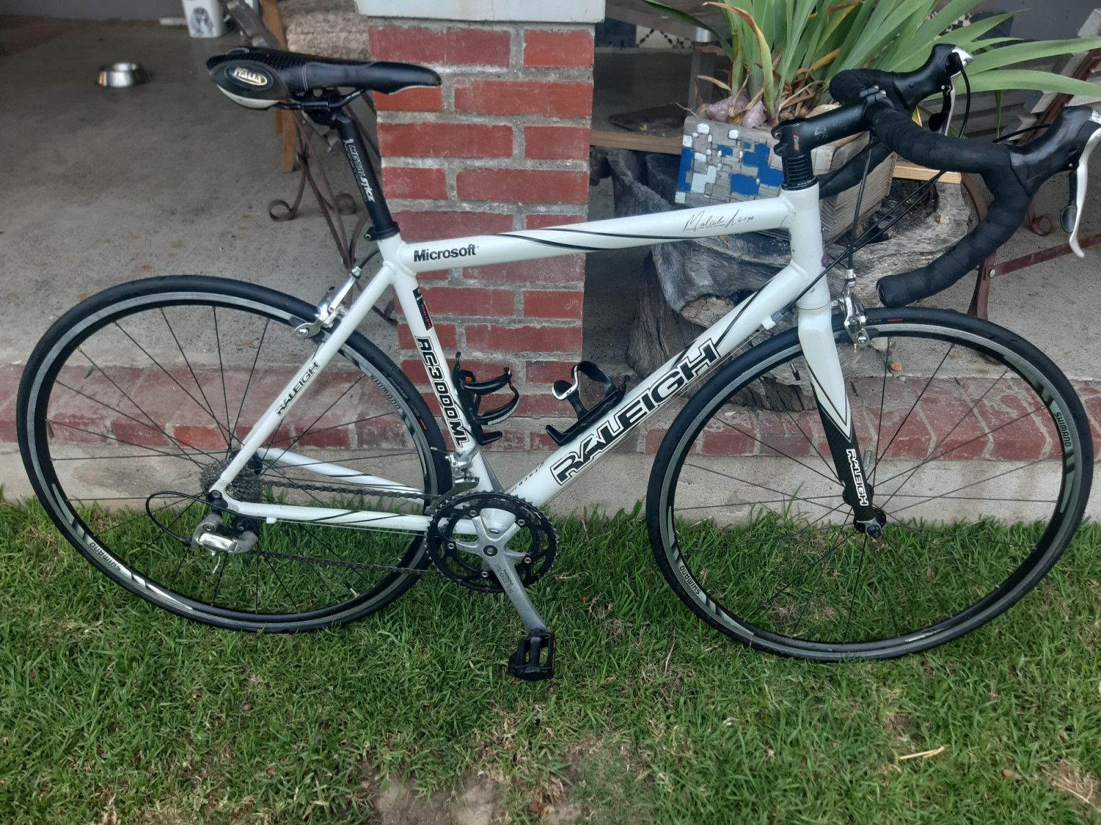 Raleigh Road Bike | Road Bikes | Bike Hub