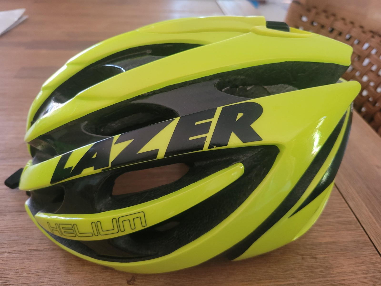 Lazer Helium | Helmets | Bike Hub