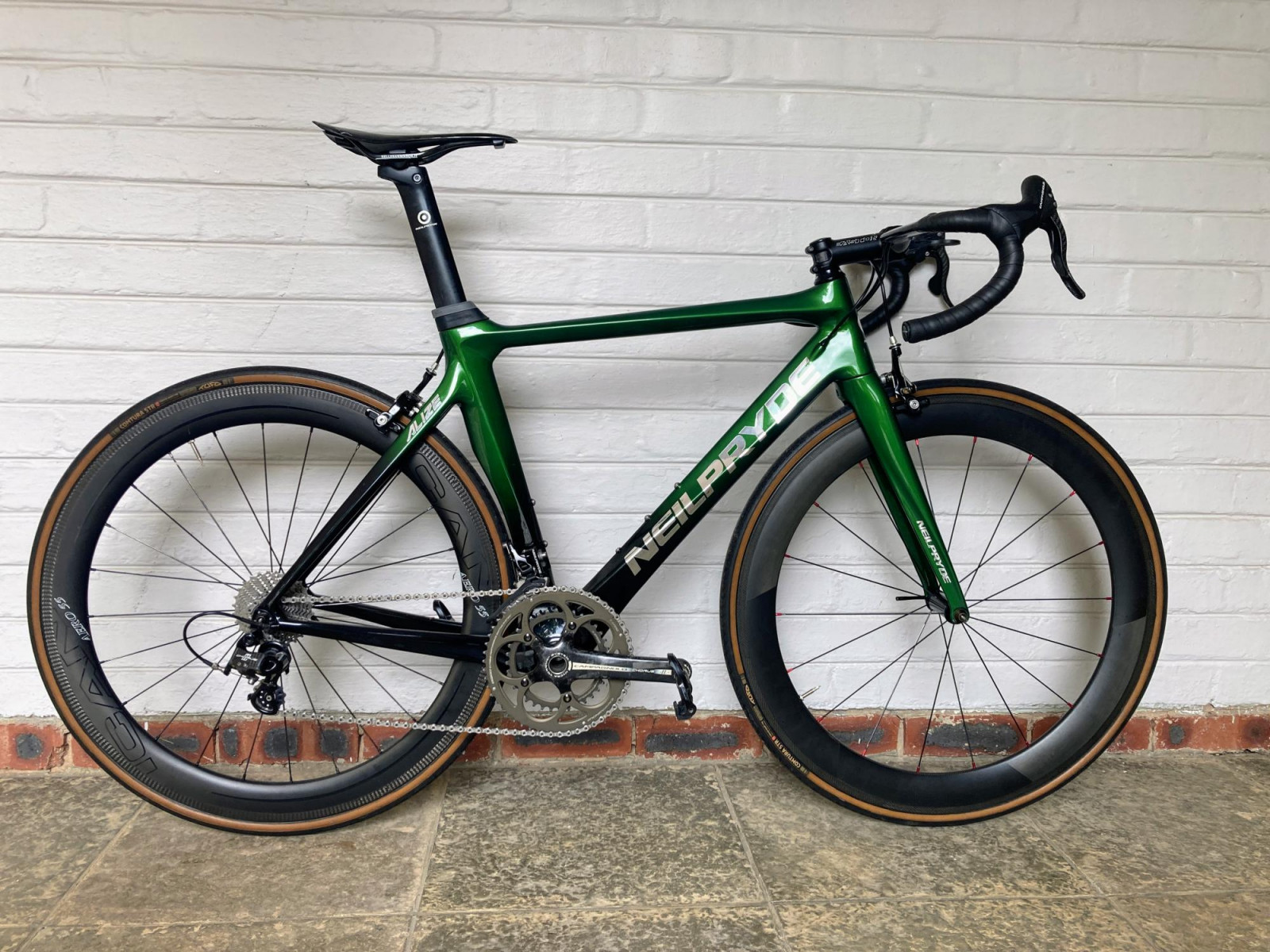 Neil Pryde Alize Medium 54 Aero Road Weapon | Road Bikes | Bike Hub