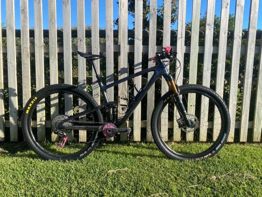 Giant Anthem Pro 2 Large | Dual Suspension Mountain Bikes | Bike Hub