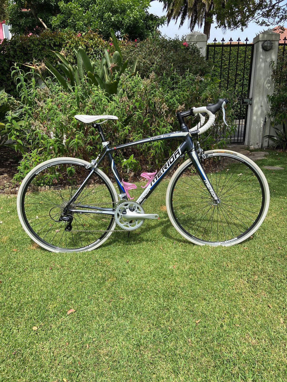 Merida Ride Lite | Road Bikes | Bike Hub