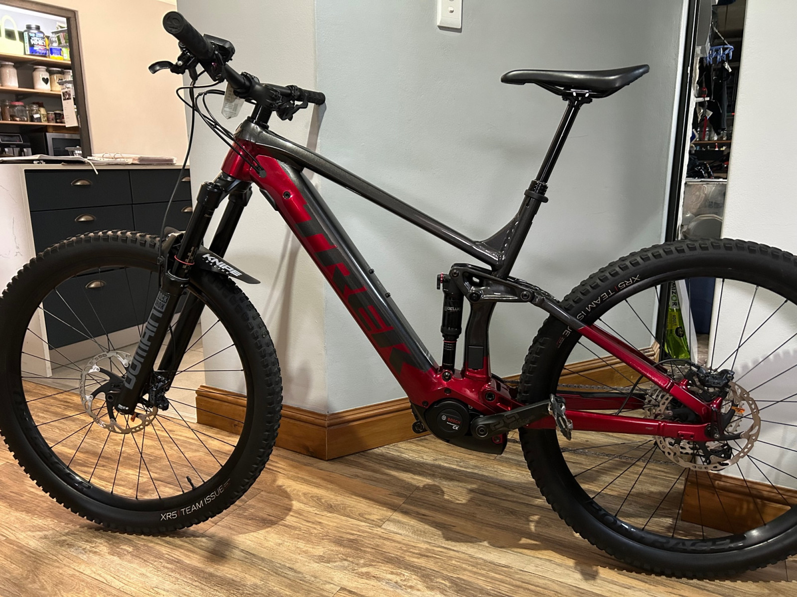 Trek Rail 7 | Dual Suspension Mountain E-Bikes | Bike Hub