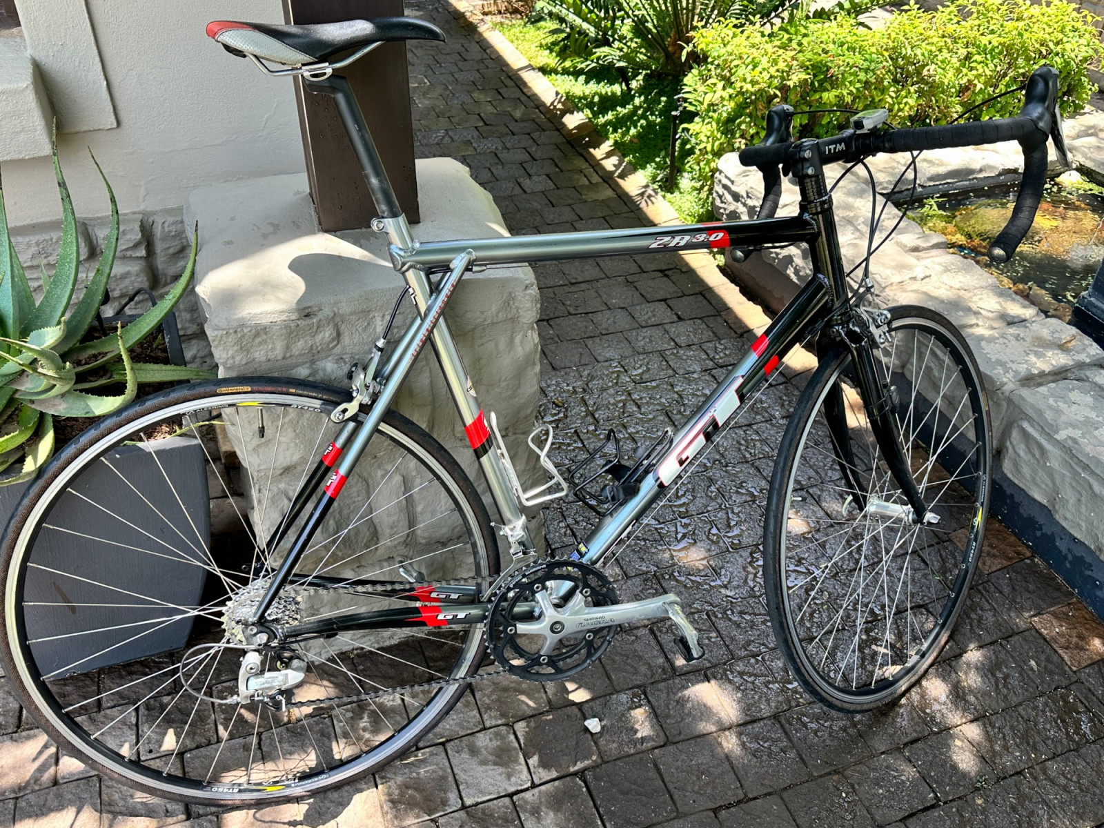 GT ZR 3.0 Road Bike | Road Bikes | Bike Hub