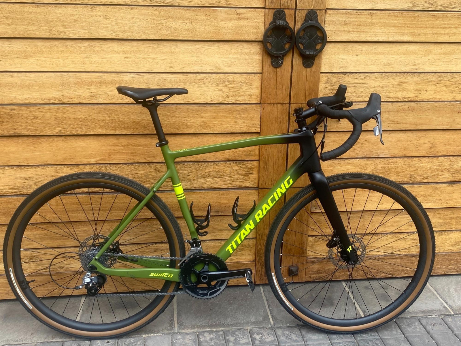 Titan Switch Elite | Gravel Bikes | Bike Hub