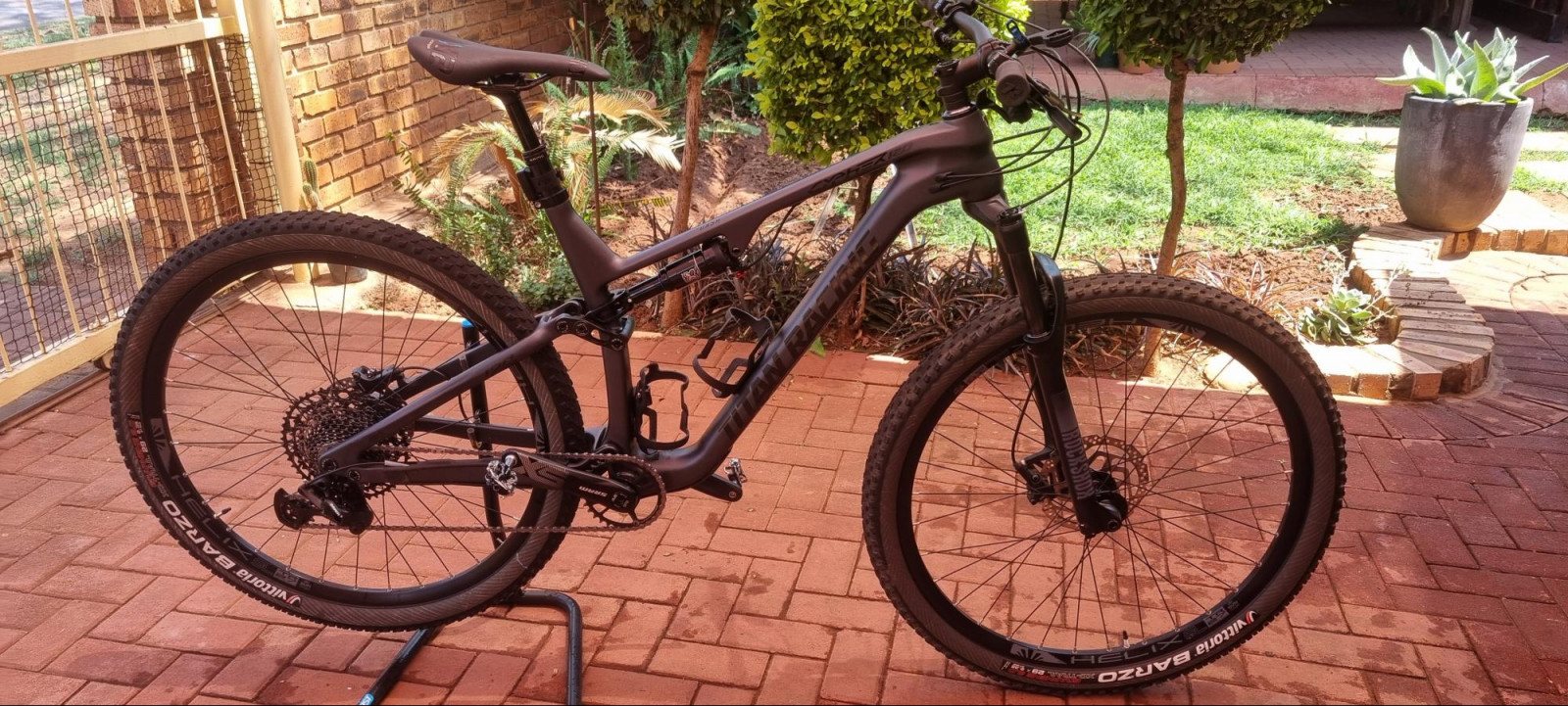 Titan Racing Carbon Dash, Garmin, Bike rack | Dual Suspension Mountain ...