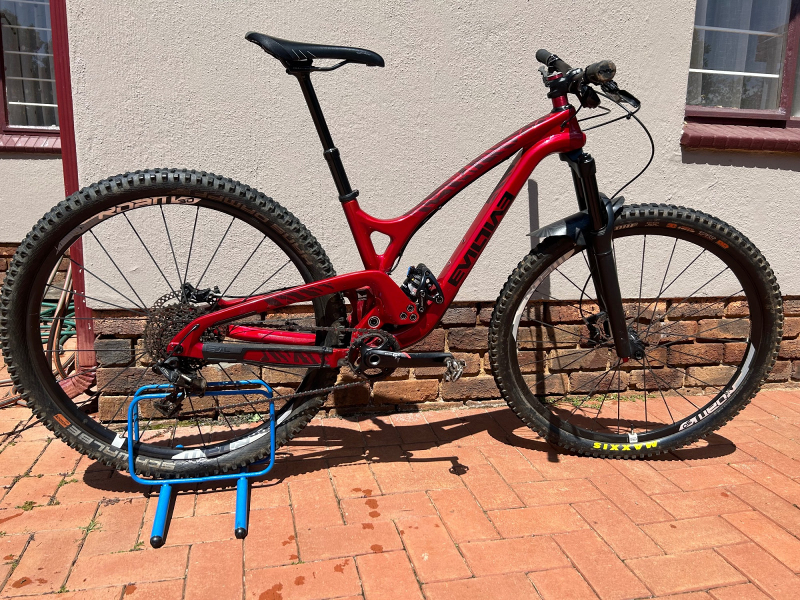 Evil Following | Dual Suspension Mountain Bikes | Bike Hub