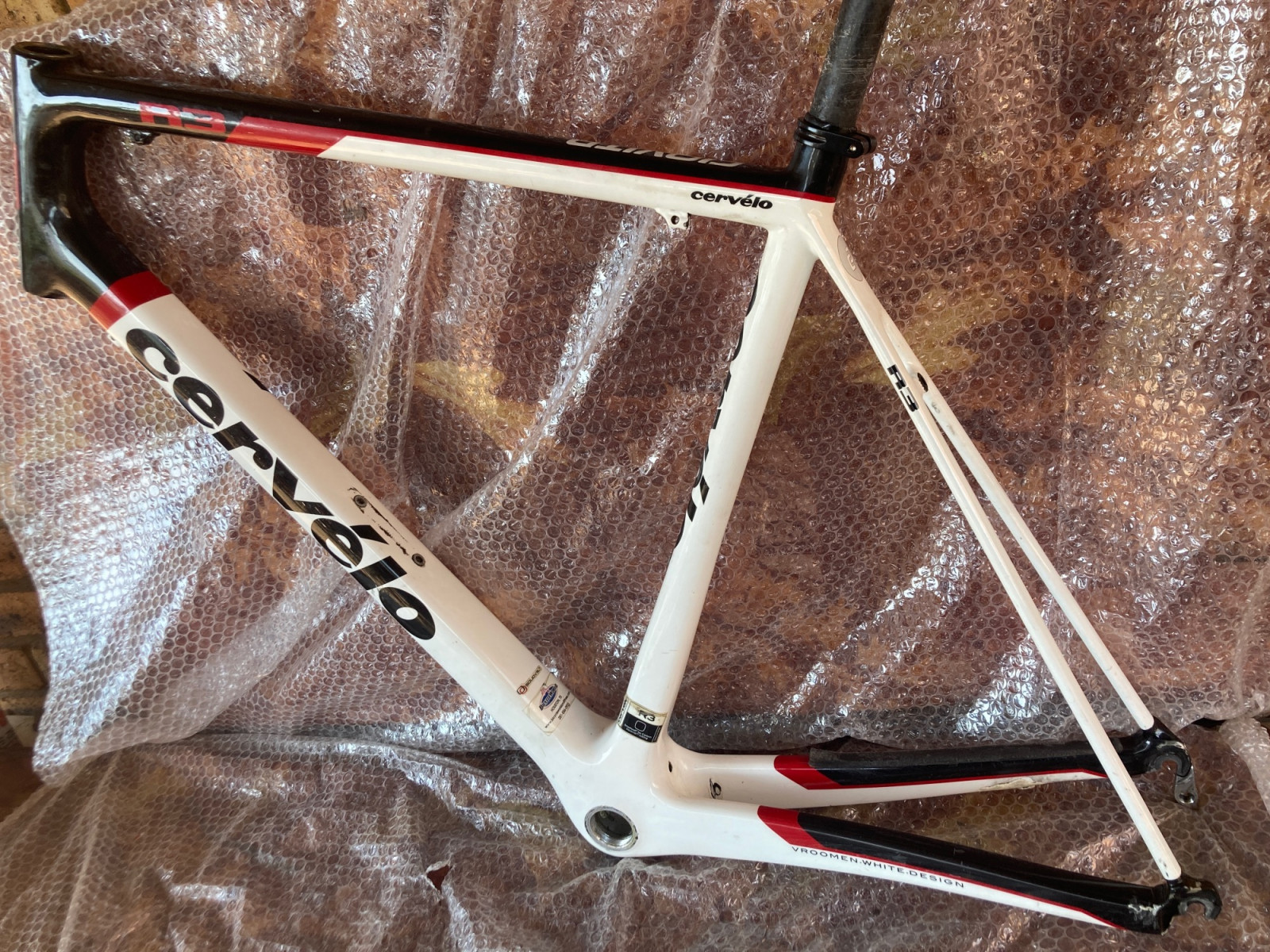 Cervelo R3 - XL - bad spot | Road Bike Frames | Bike Hub
