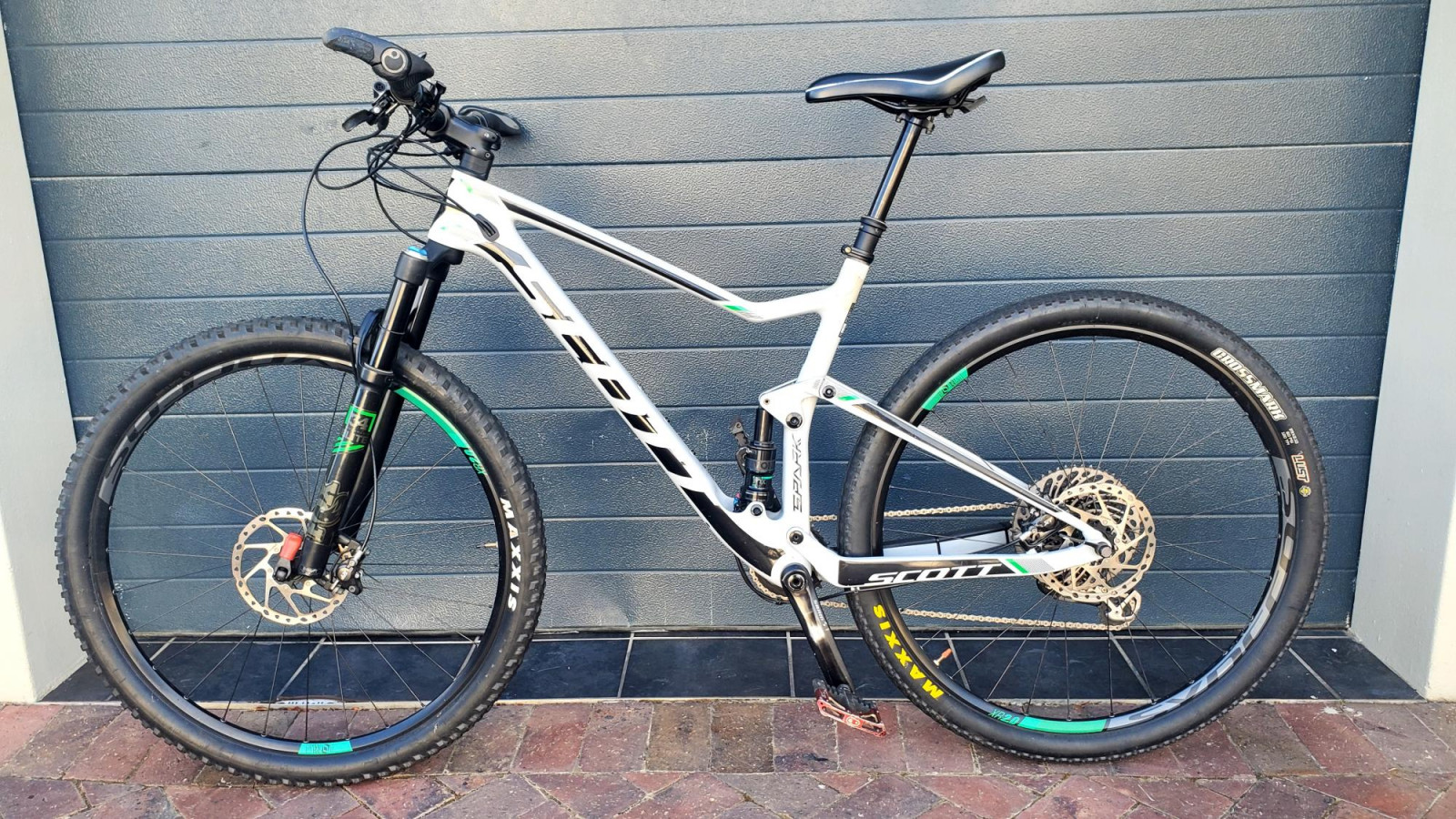 2017 Scott Spark 900 Carbon Dual Suspension | Dual Suspension Mountain ...