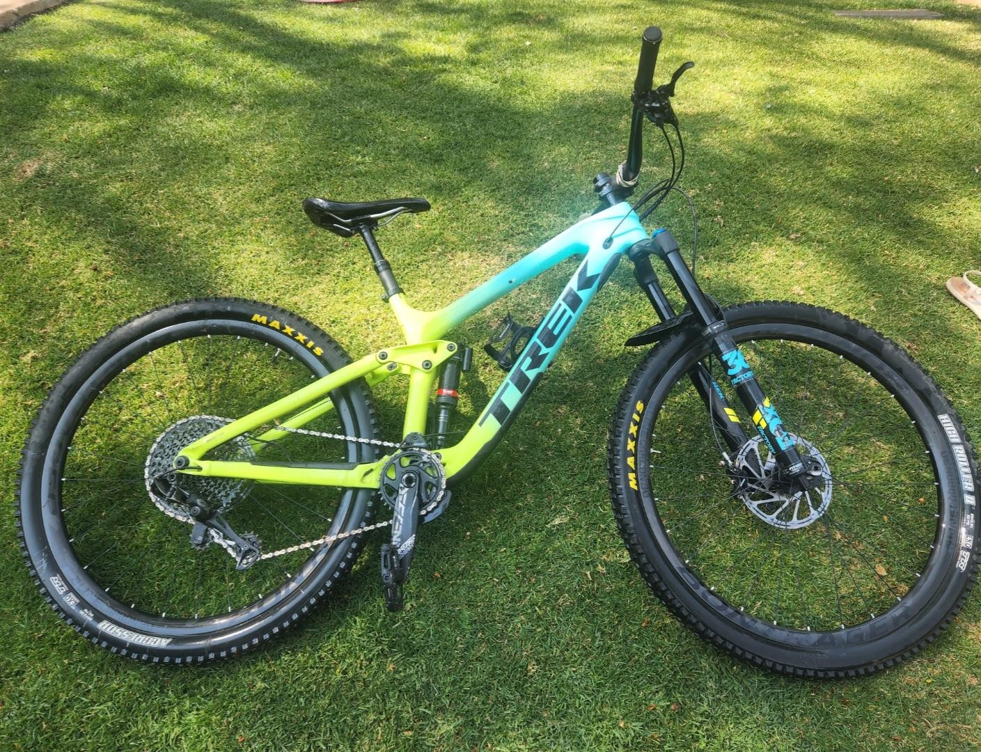 2019 Trek slash 9.8 enduro (medium) | Dual Suspension Mountain Bikes ...