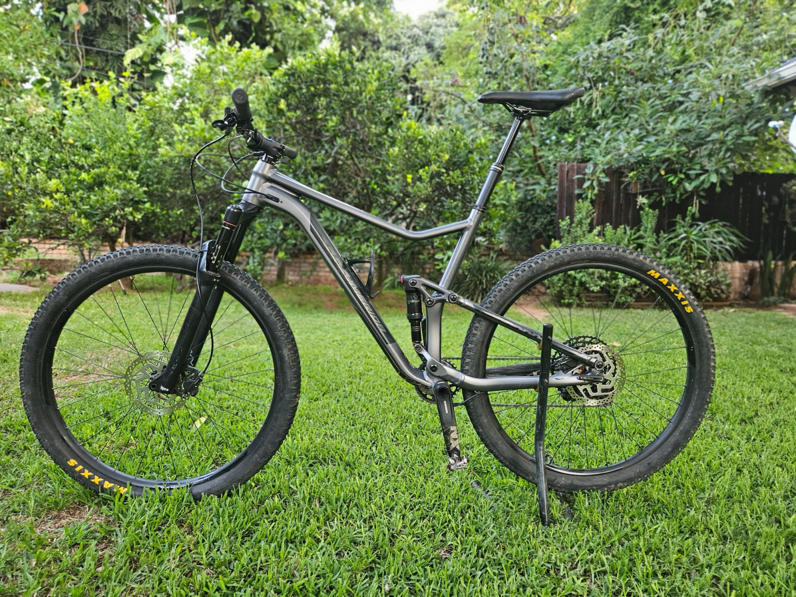 Merida 120 600 | Dual Suspension Mountain Bikes | Bike Hub
