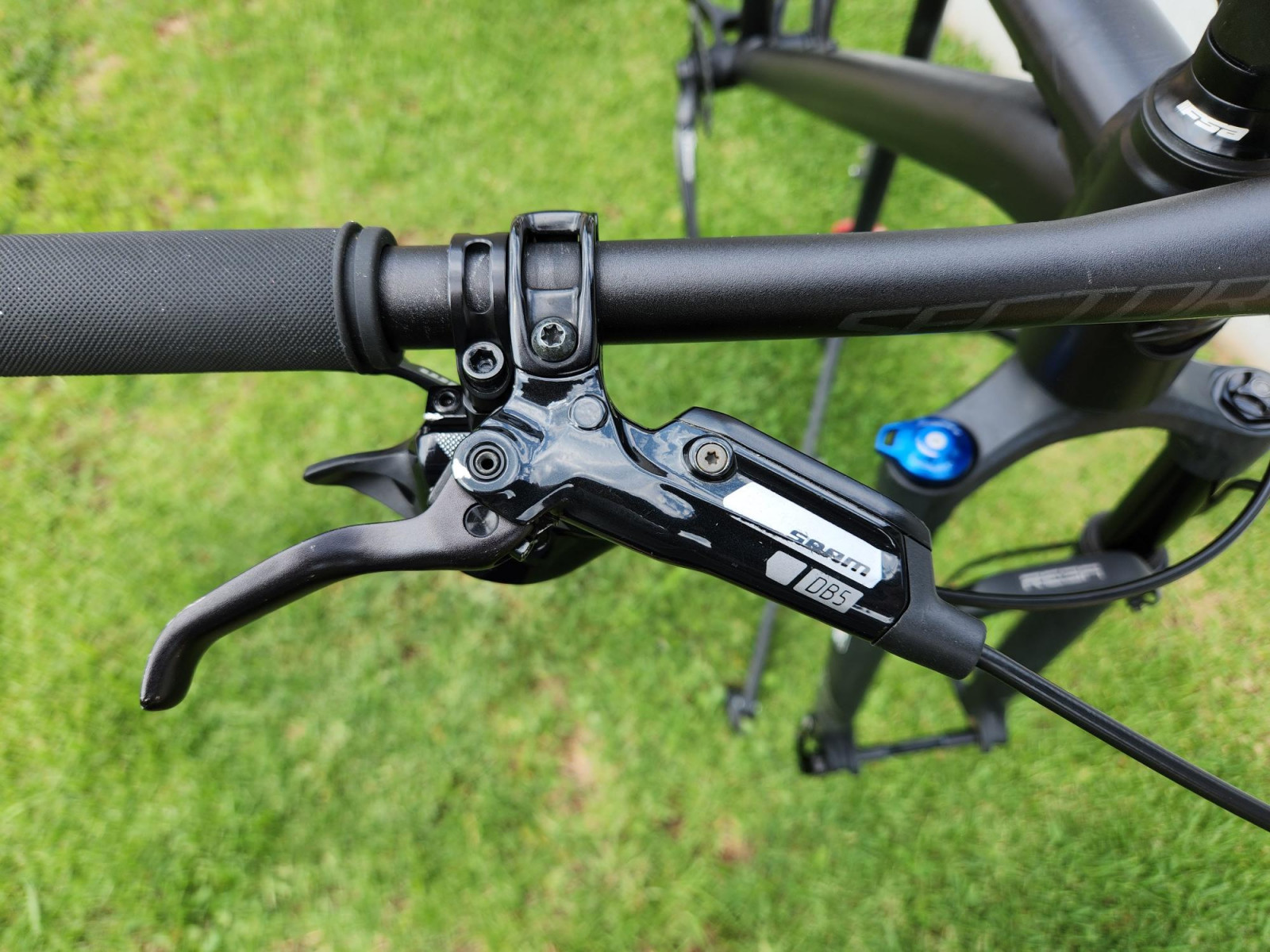 SRAM DB5 Brake set | Mountain Bike Brakes | Bike Hub