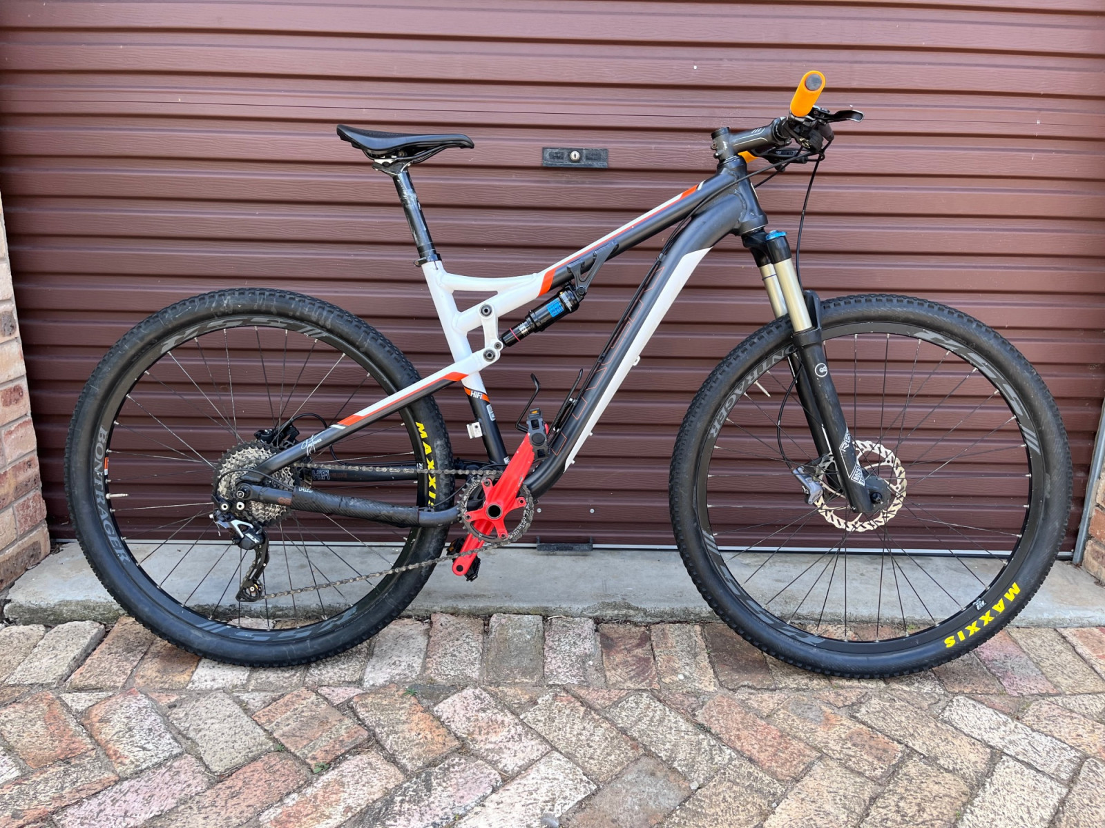 Trek HiFi DLX | Dual Suspension Mountain Bikes | Bike Hub