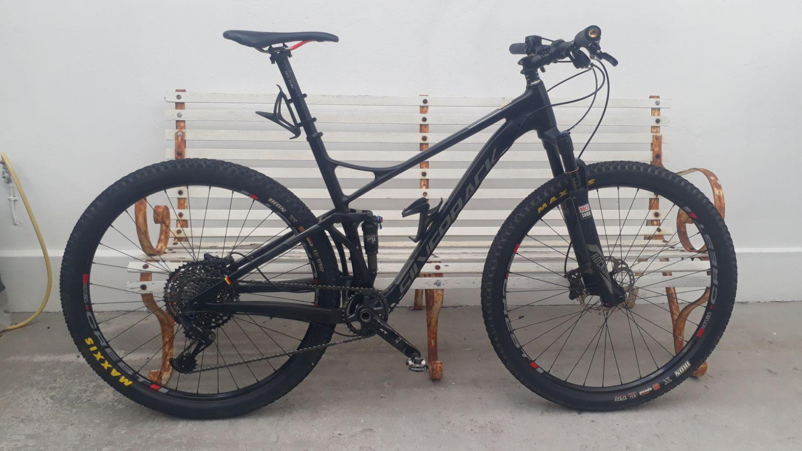 Silverback Sesta Pro - Large | Dual Suspension Mountain Bikes | Bike Hub