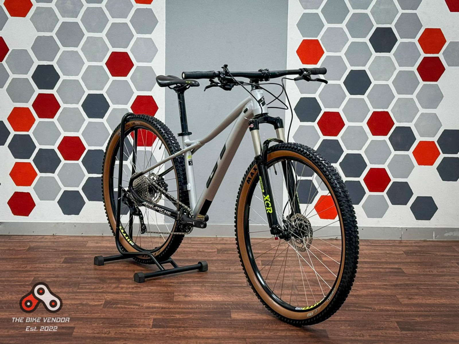 GT Avalanche Comp - Shimano 1 x 10 - Air Fork | Hardtail Mountain Bikes ...