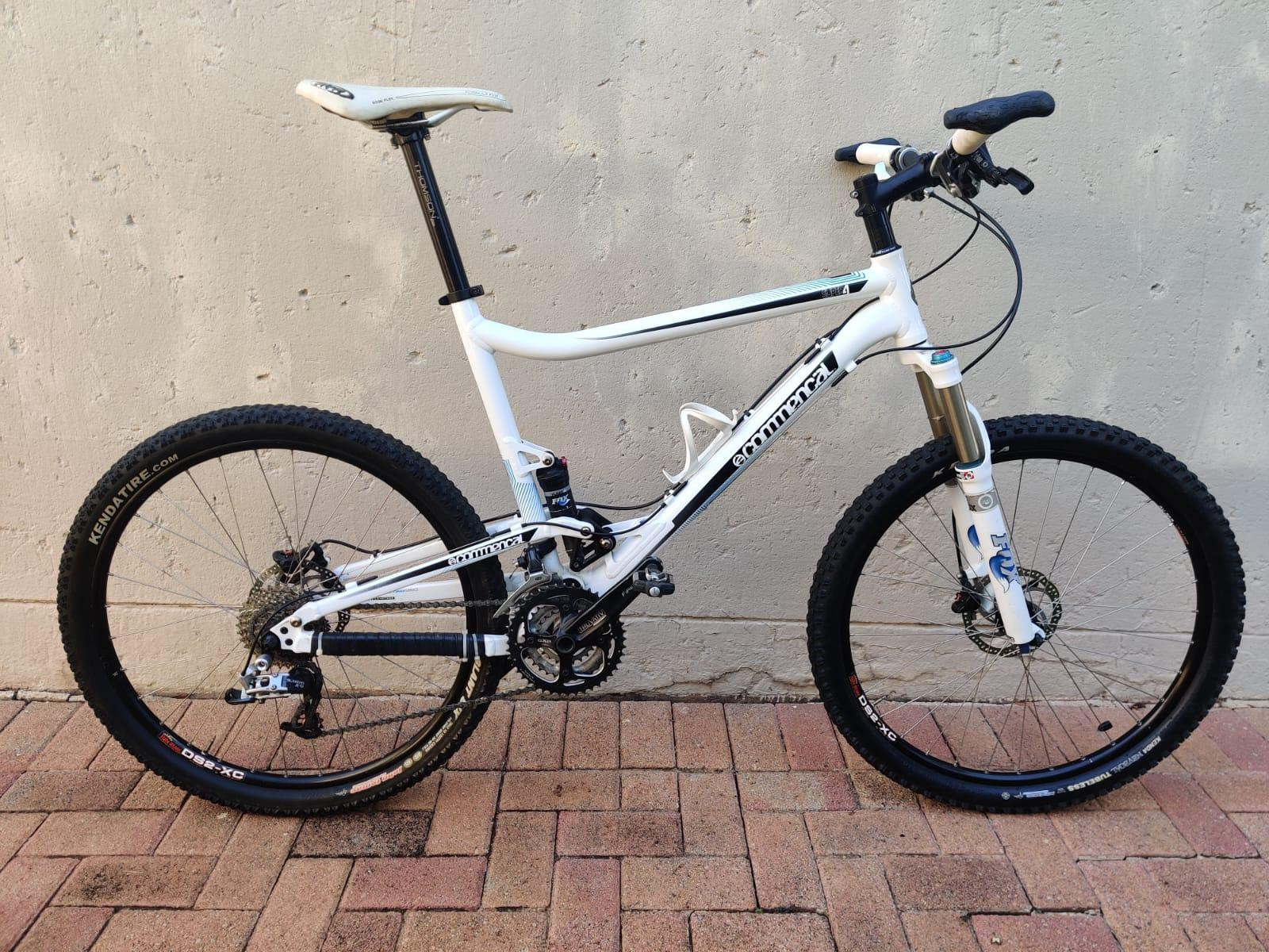Commencal Super 4 | Dual Suspension Mountain Bikes | Bike Hub