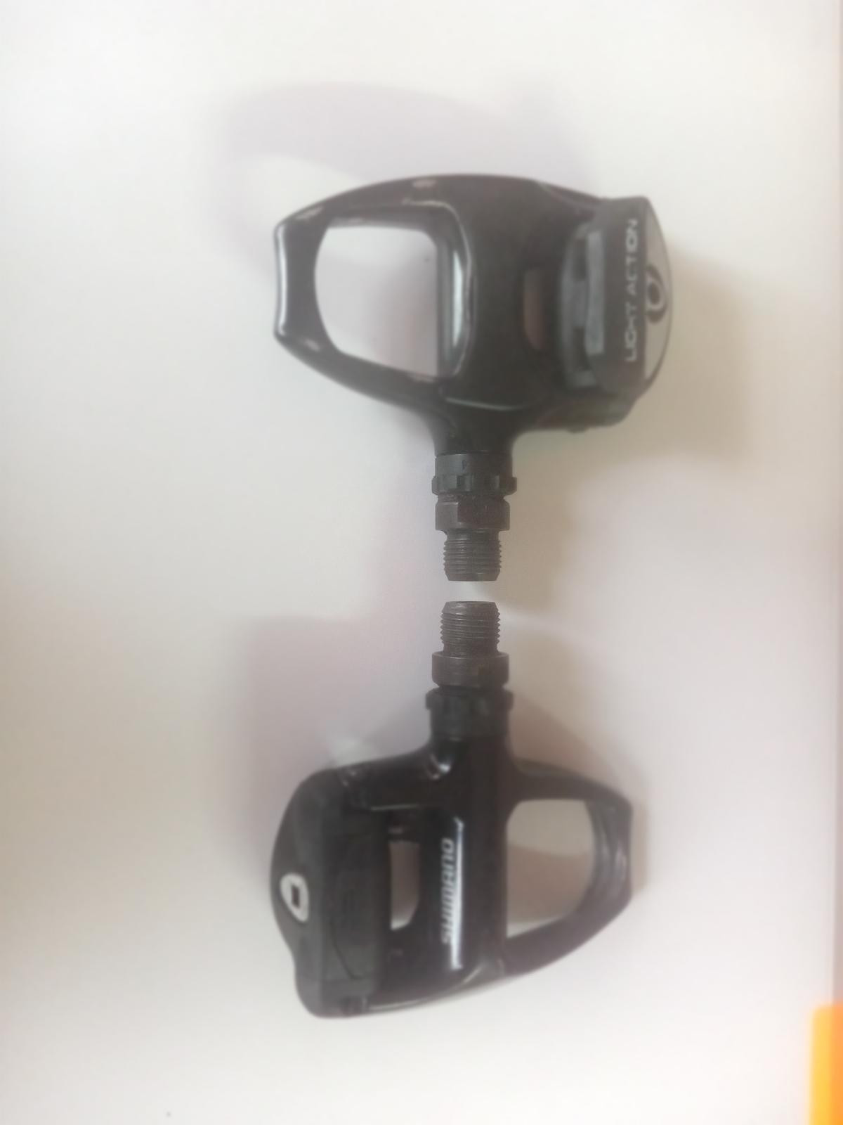 Shimano PD-R540 Road Cycling Pedals | Pedals | Bike Hub
