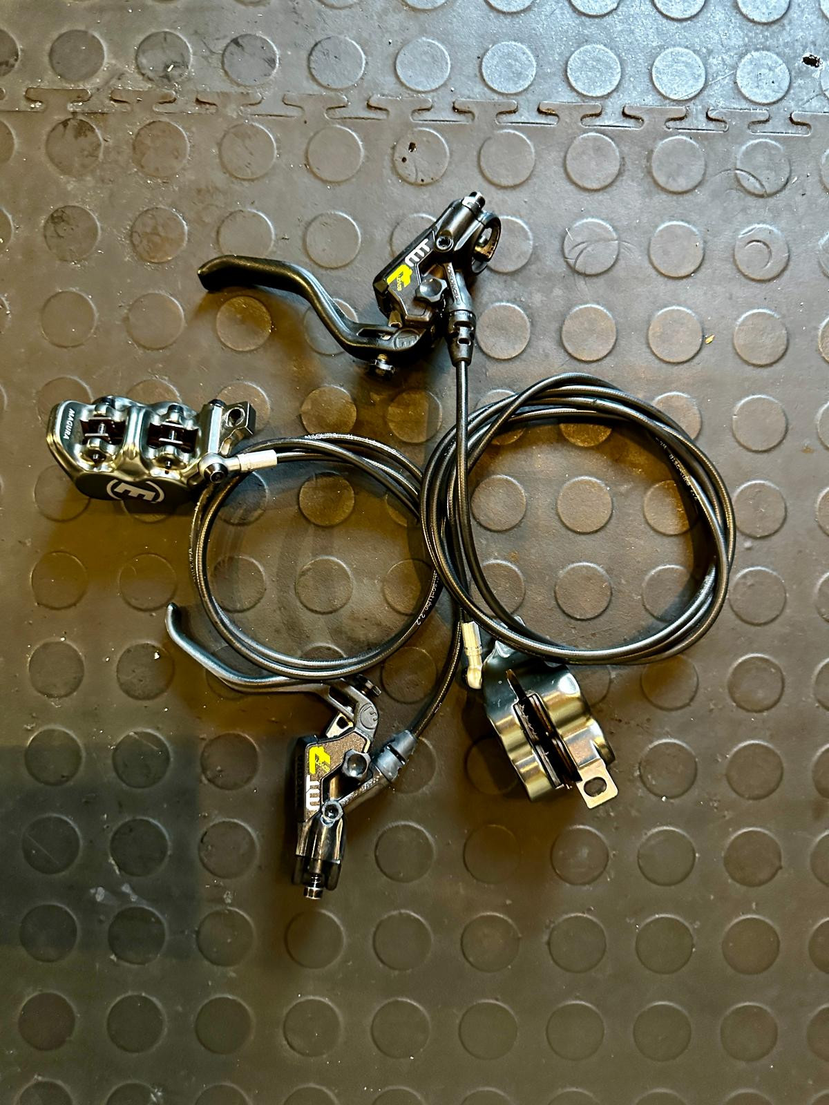 Magura MTB Brake MT7 Pro 4-Piston, Black | Mountain Bike Brakes | Bike Hub