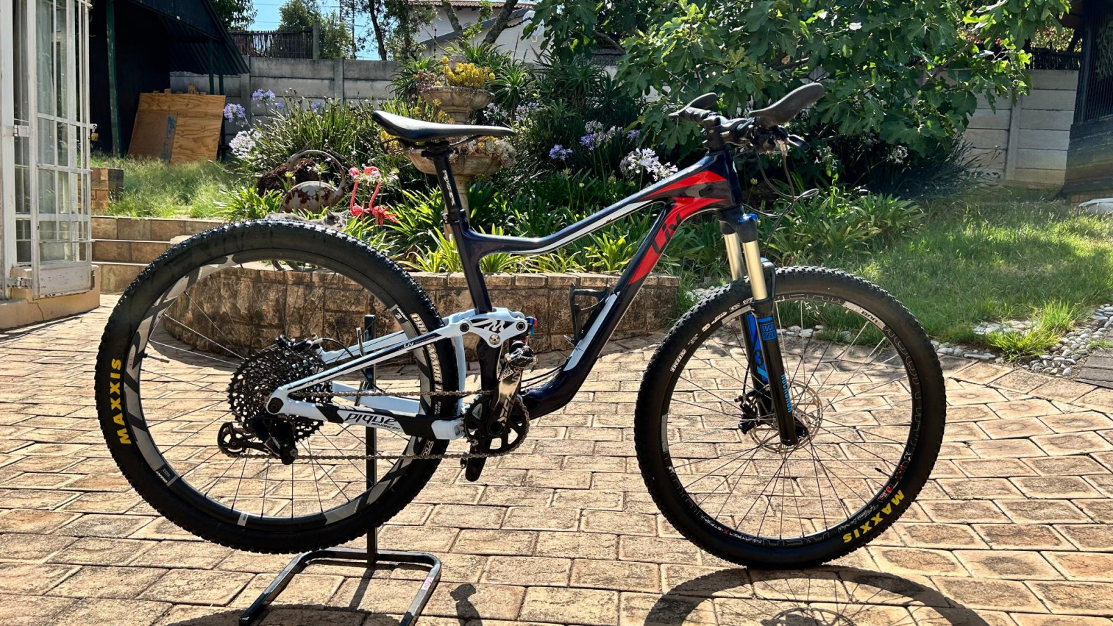 2018 Liv Pique Advanced (Small) | Dual Suspension Mountain Bikes | Bike Hub