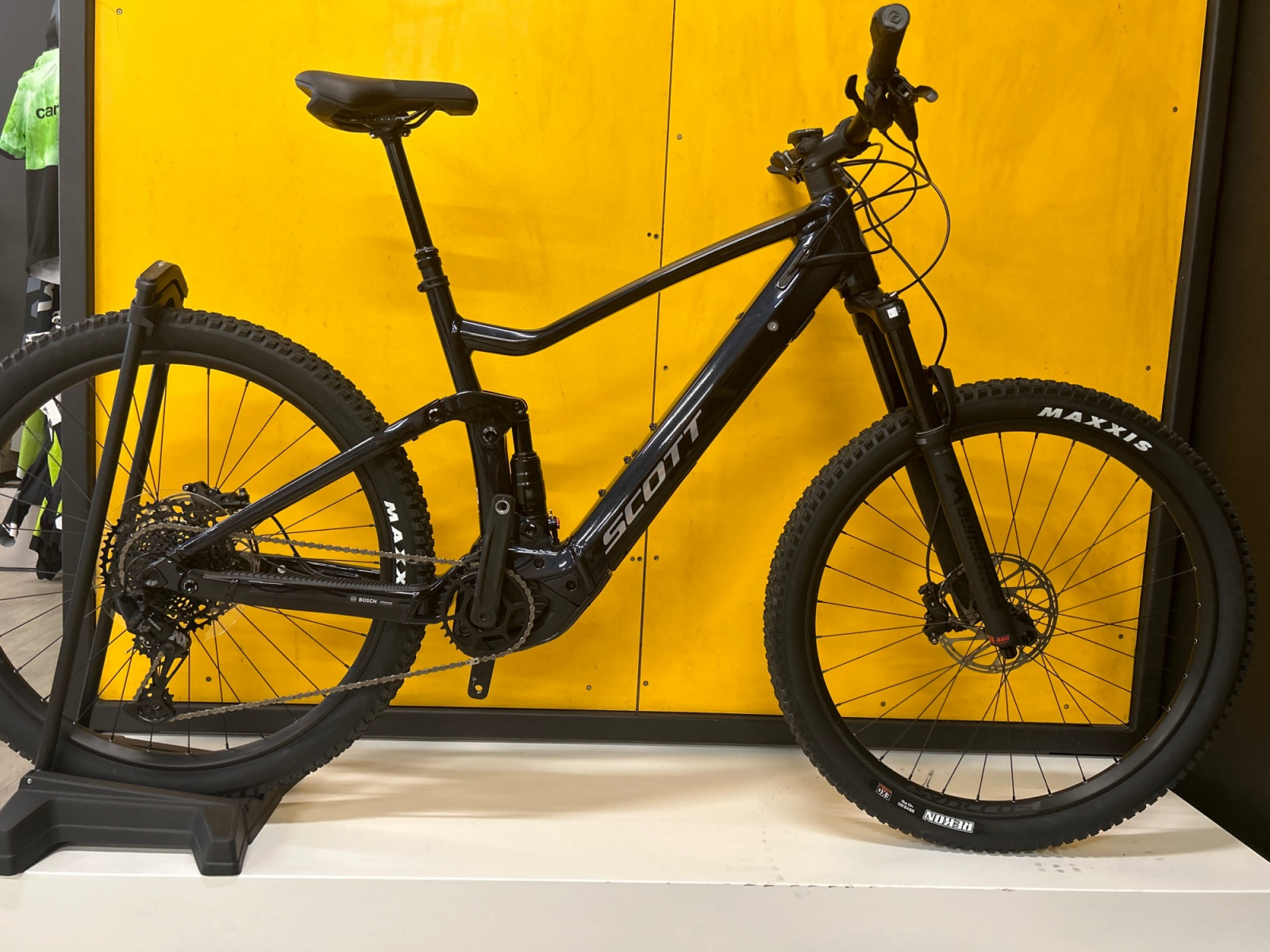 Scott strike eRide 930 | Dual Suspension Mountain E-Bikes | Bike Hub
