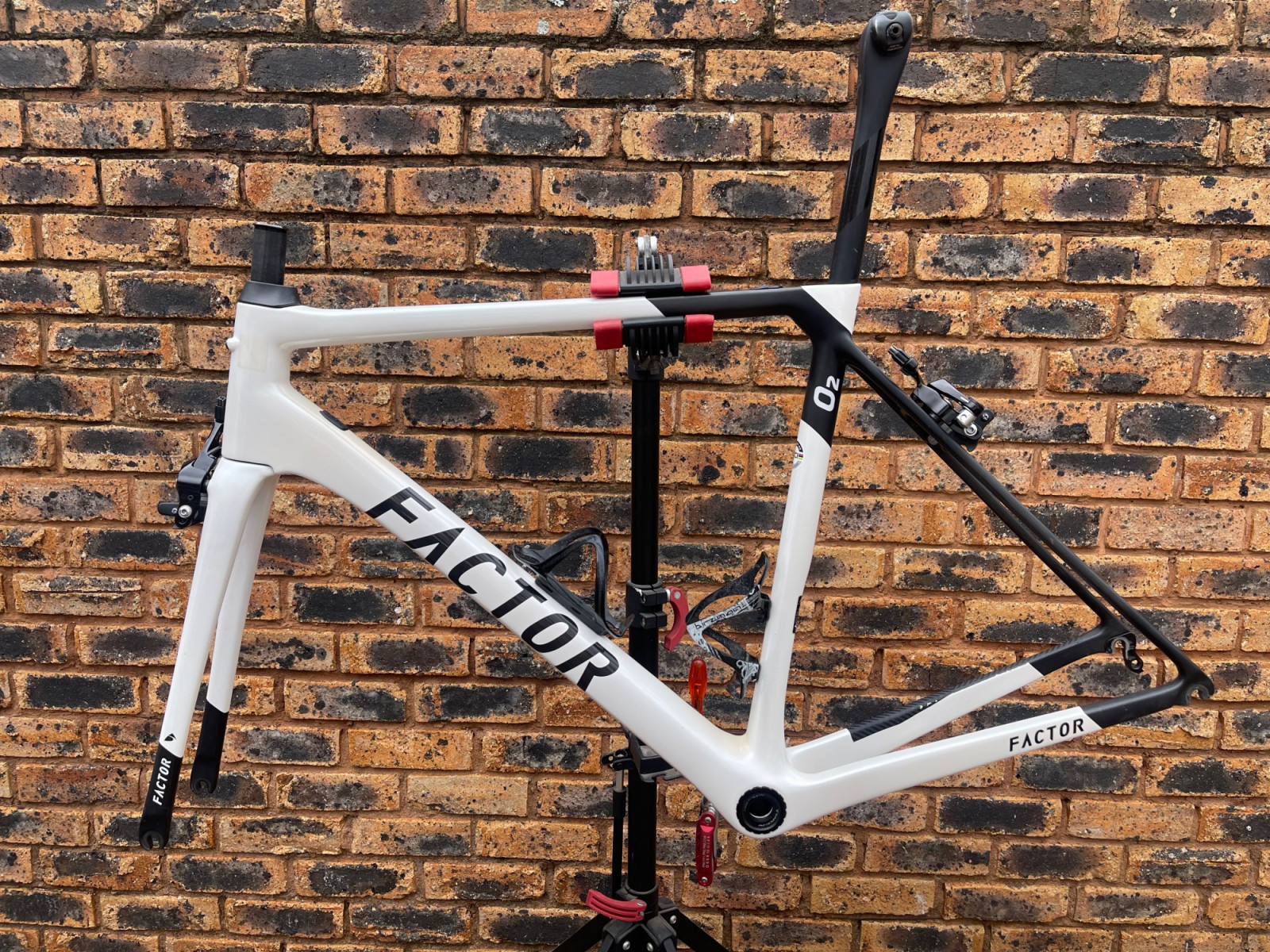 Factor O2 carbon frame | Road Bike Frames | Bike Hub