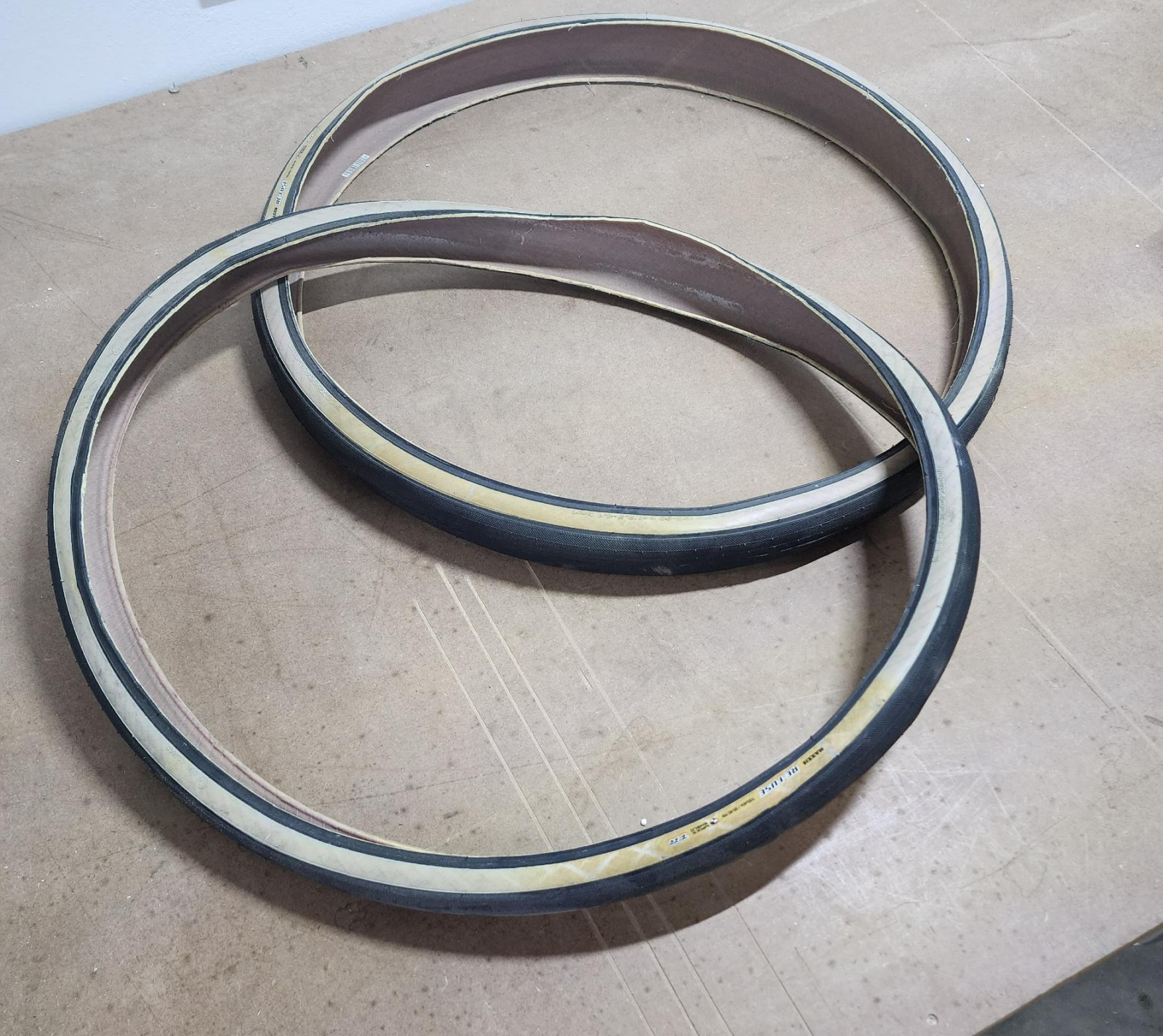 29" Maxxis Re-Fuse slicks | Mountain Bike Tyres | Bike Hub