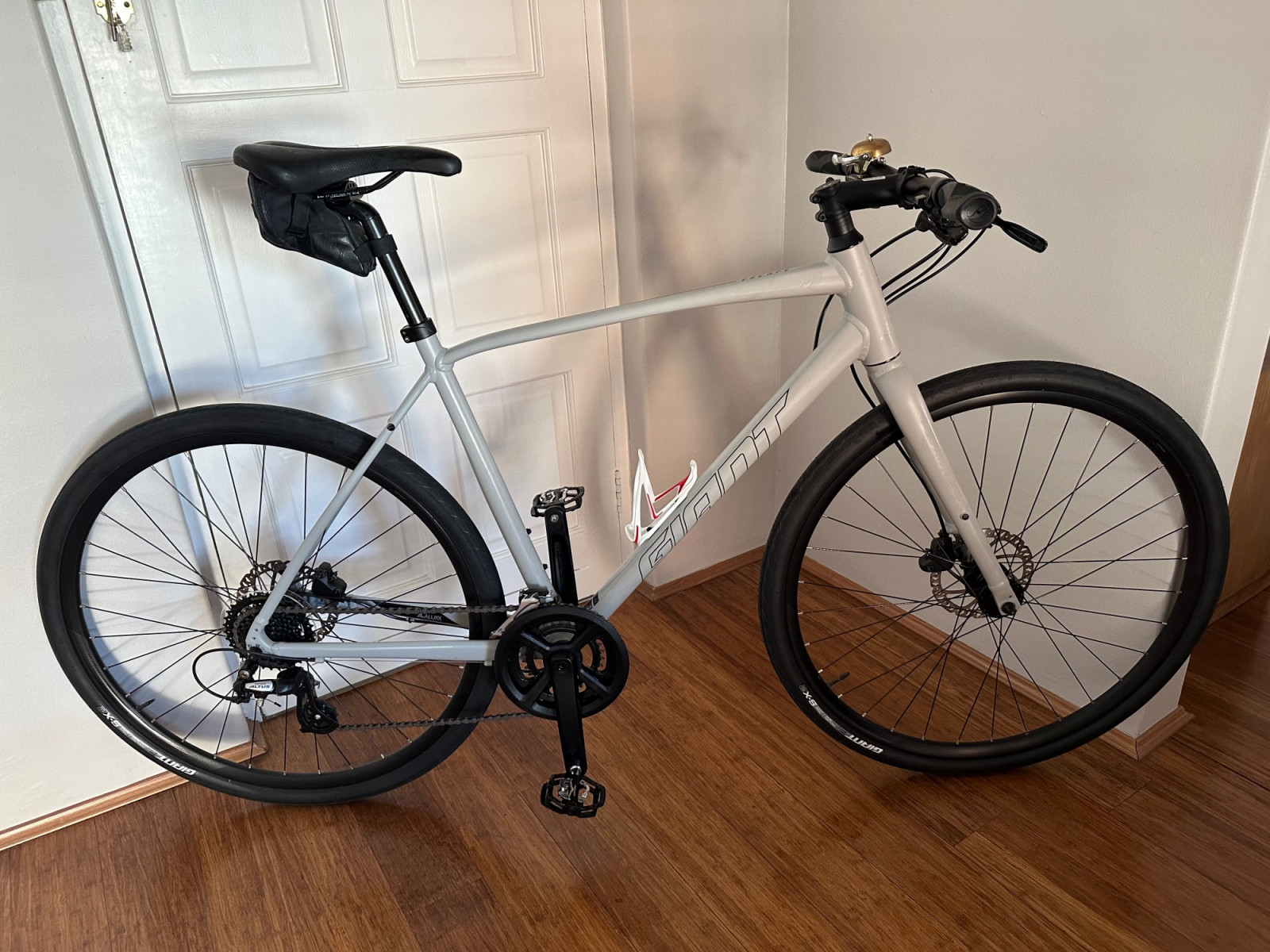 Giant Escape 2 | Commuter Bikes | Bike Hub