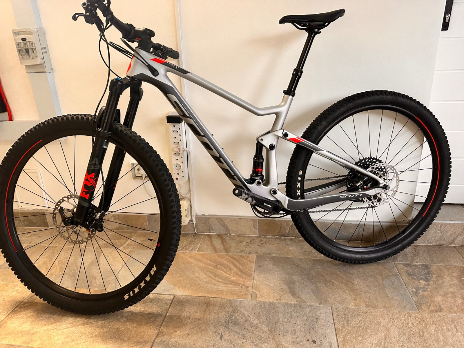 Scott Spark 930 | Dual Suspension Mountain Bikes | Bike Hub