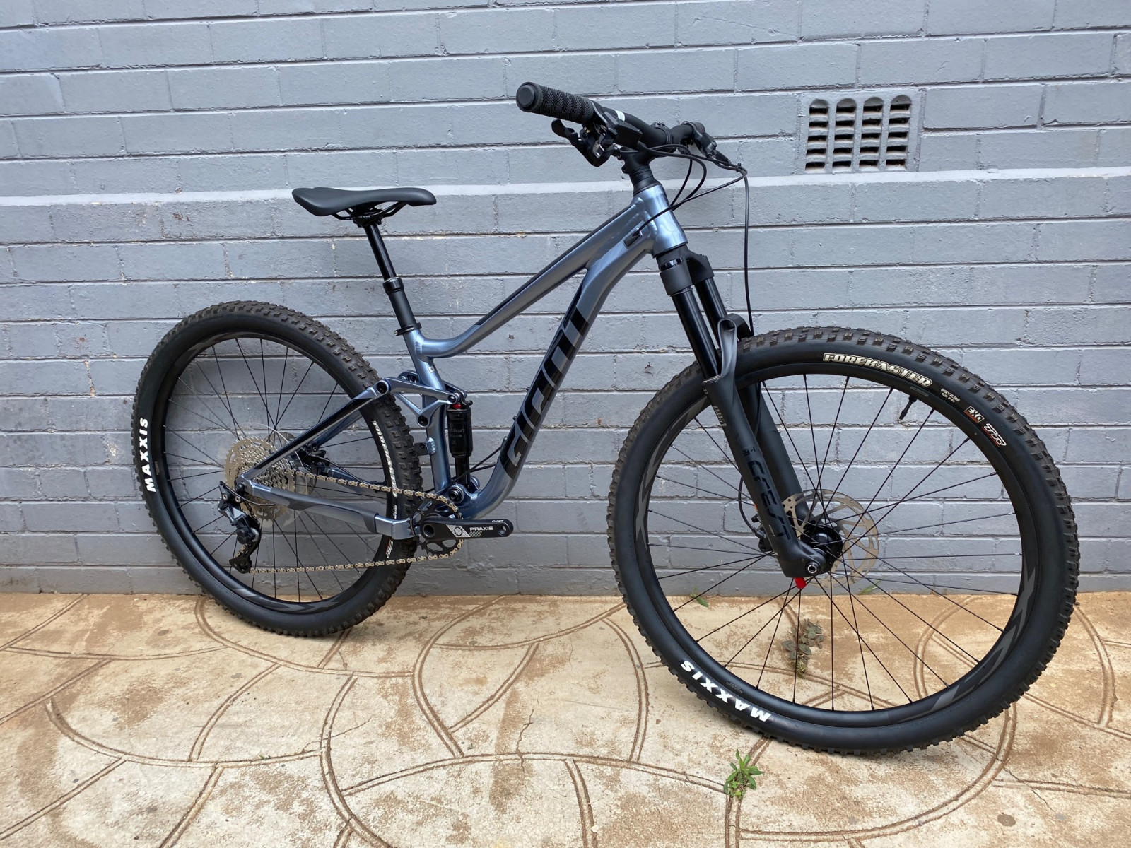 Giant Stance 2 29er | Dual Suspension Mountain Bikes | Bike Hub