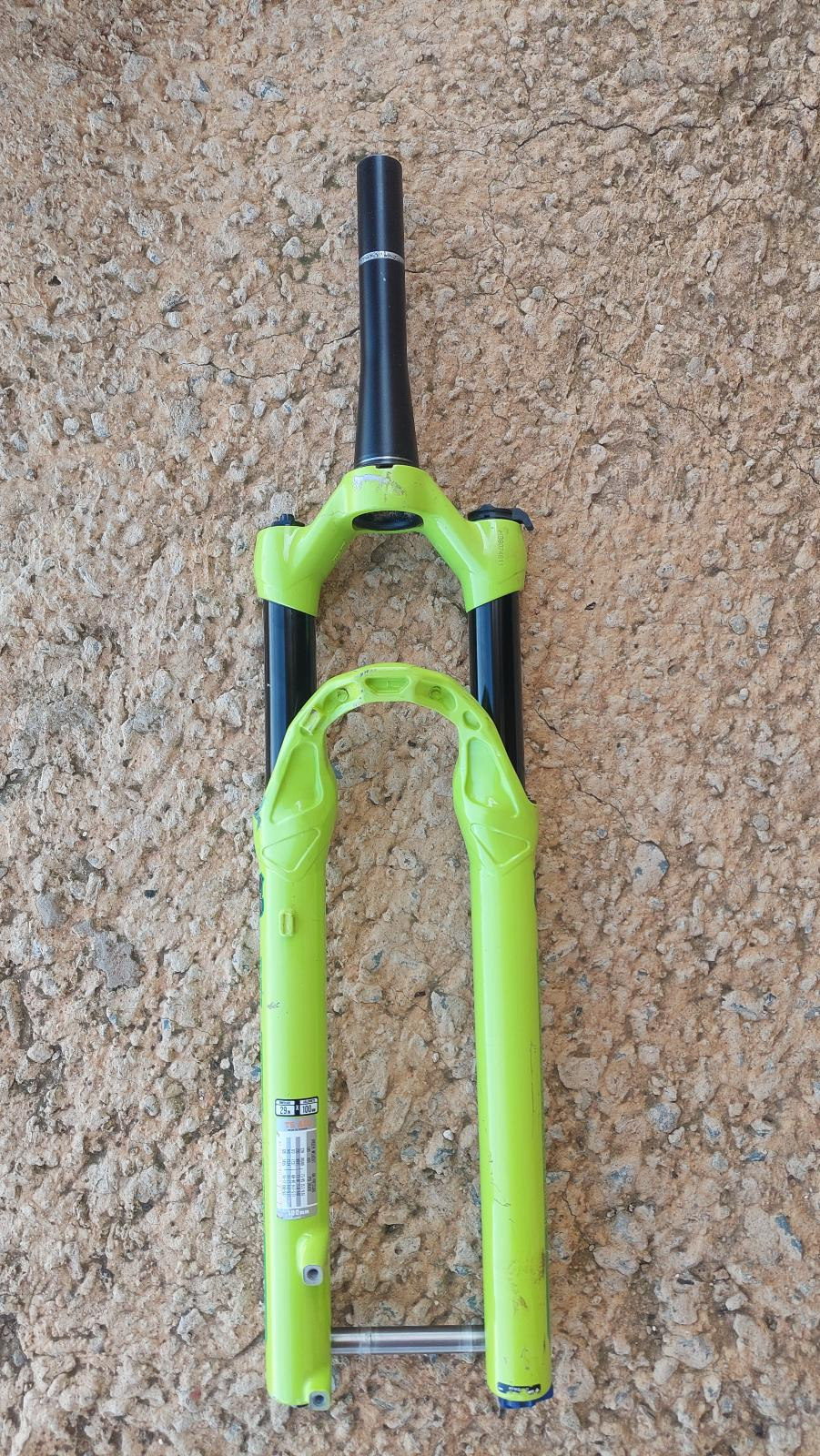 Manitou Machete 100mm Air fork | Mountain Bike Forks | Bike Hub