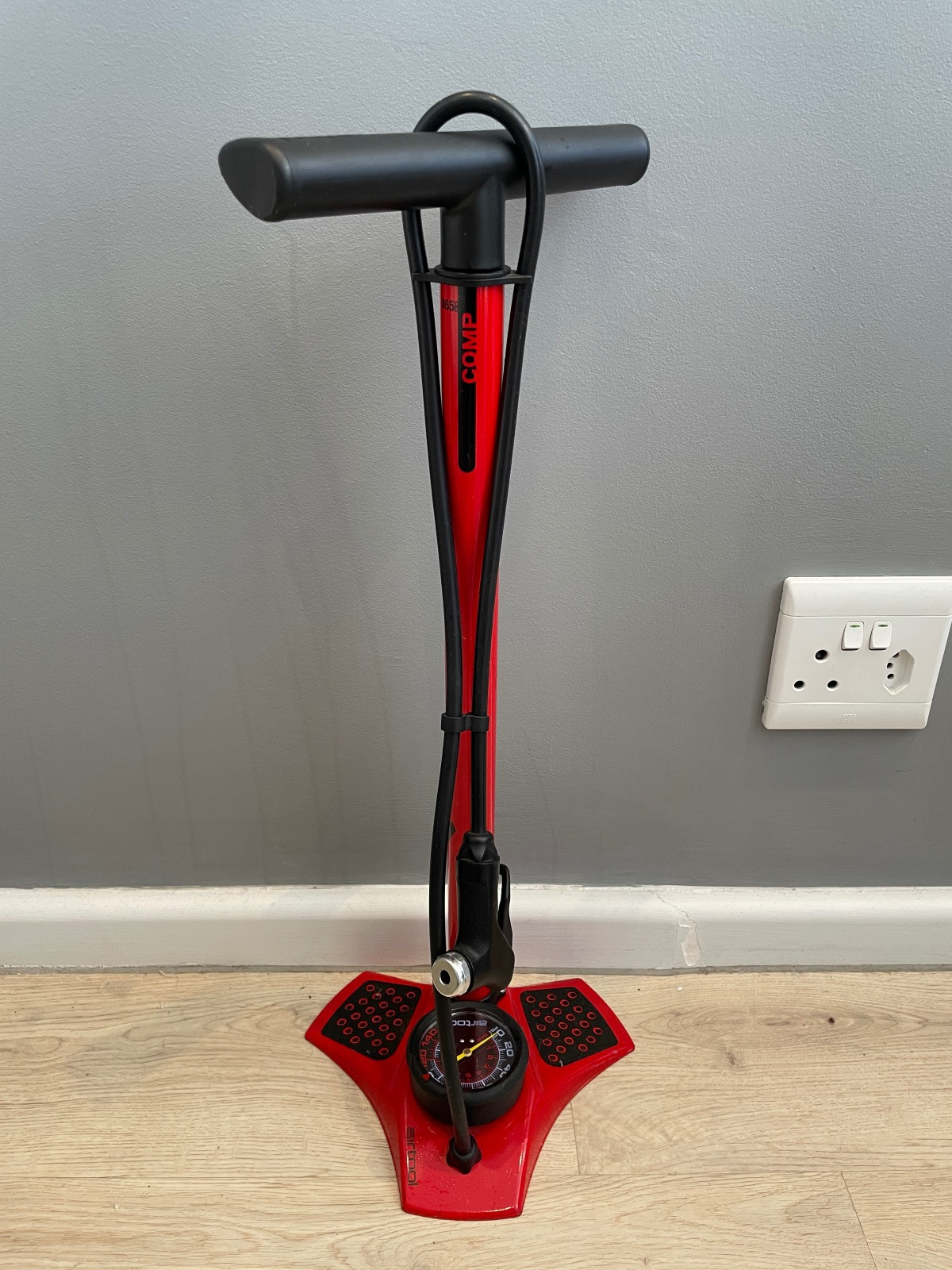 Specialized Airtool Comp bike pump | Pumps | Bike Hub