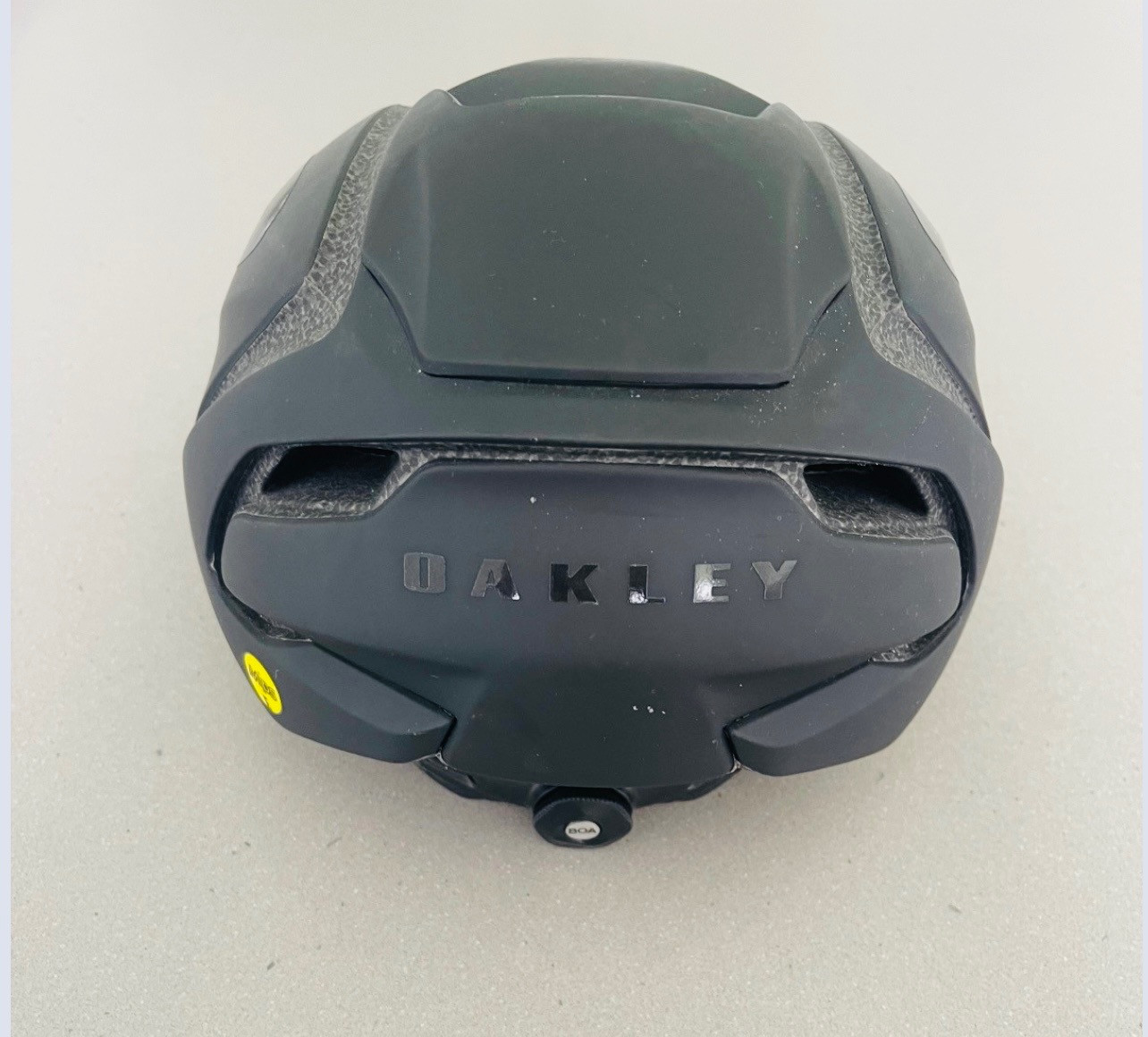 Oakley Aro 5 | Helmets | Bike Hub