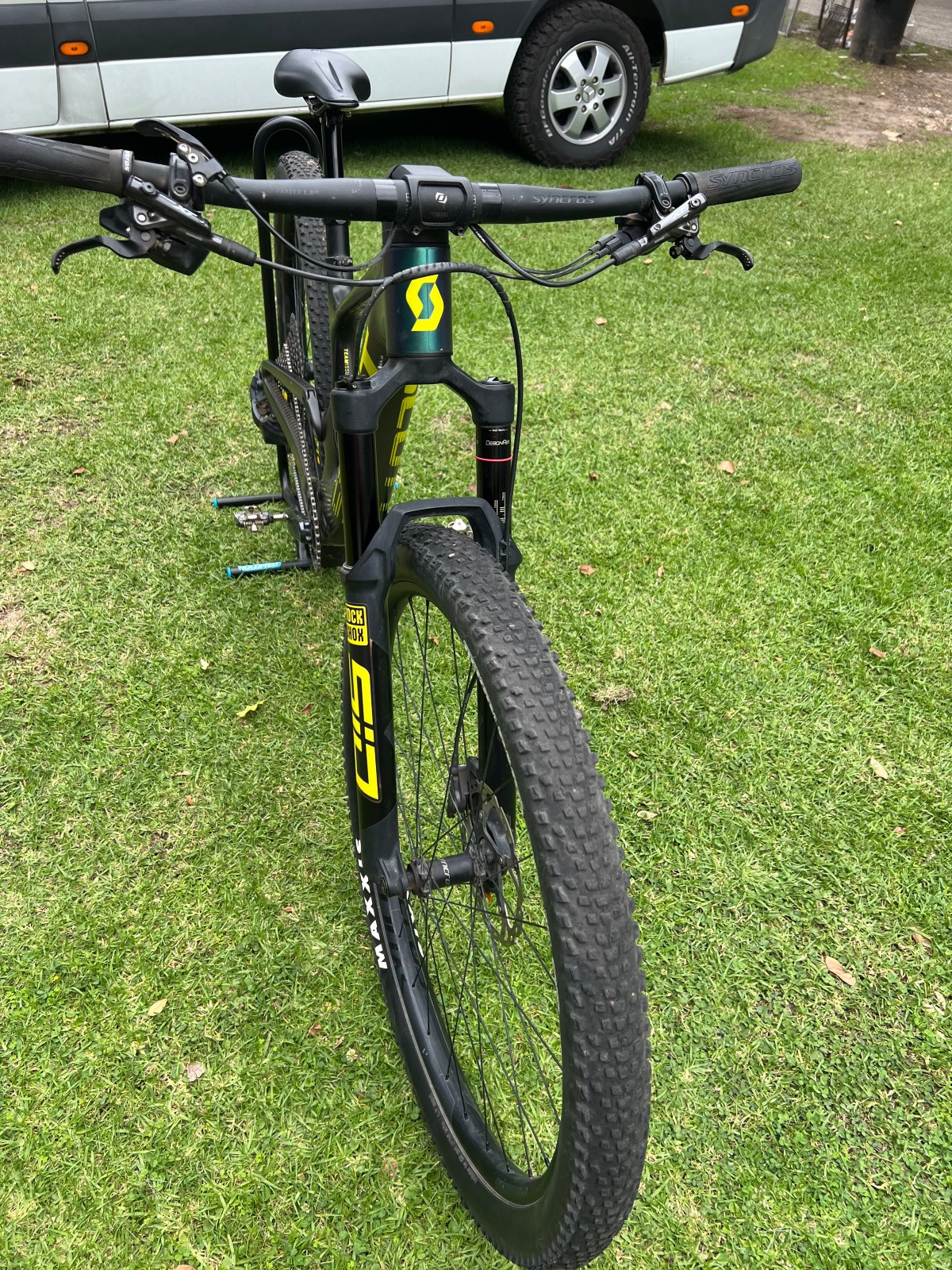 Scott Spark RC Team AXS | Dual Suspension Mountain Bikes | Bike Hub