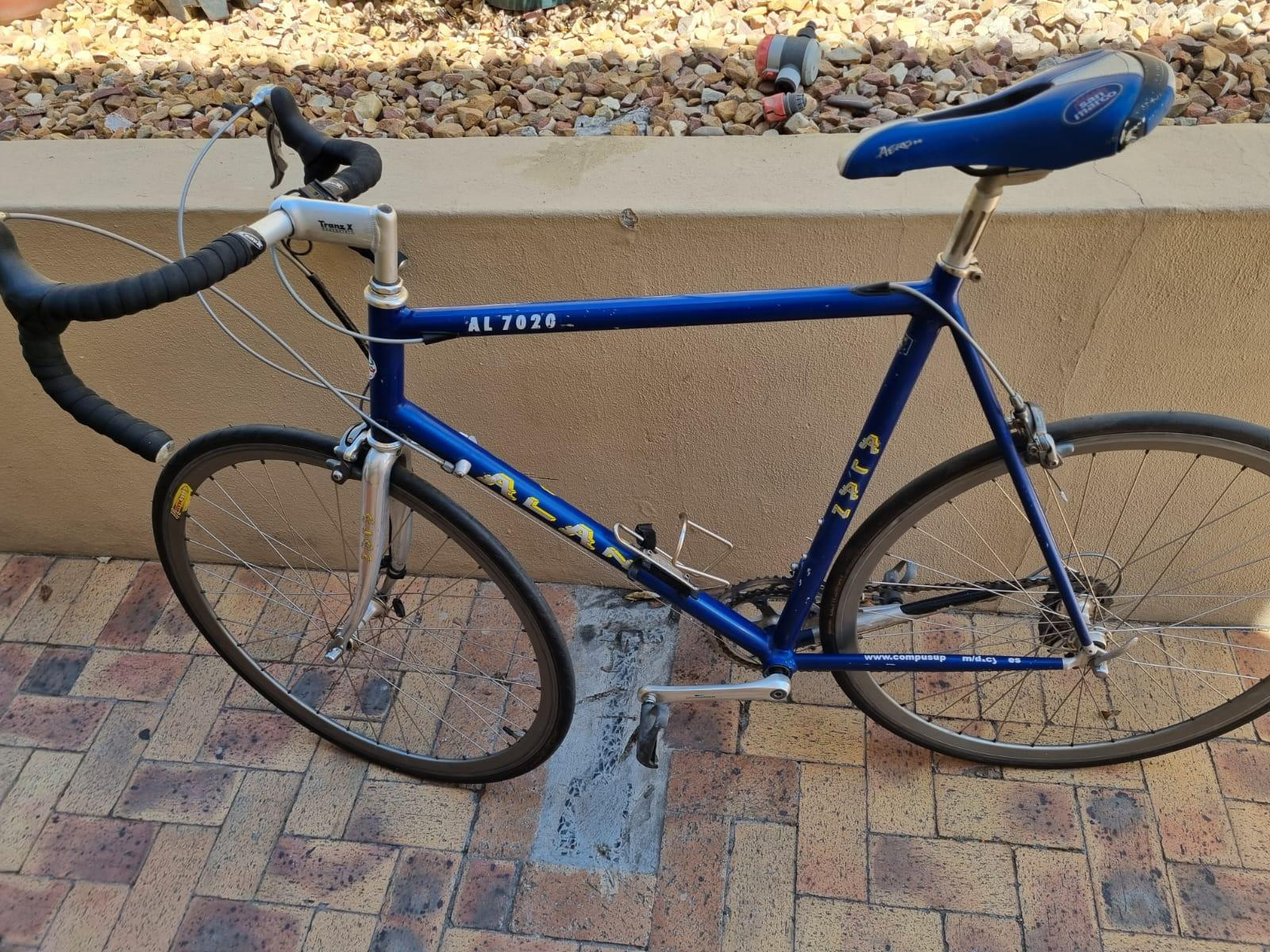 Alan Vintage Road Bike | Road Bikes | Bike Hub