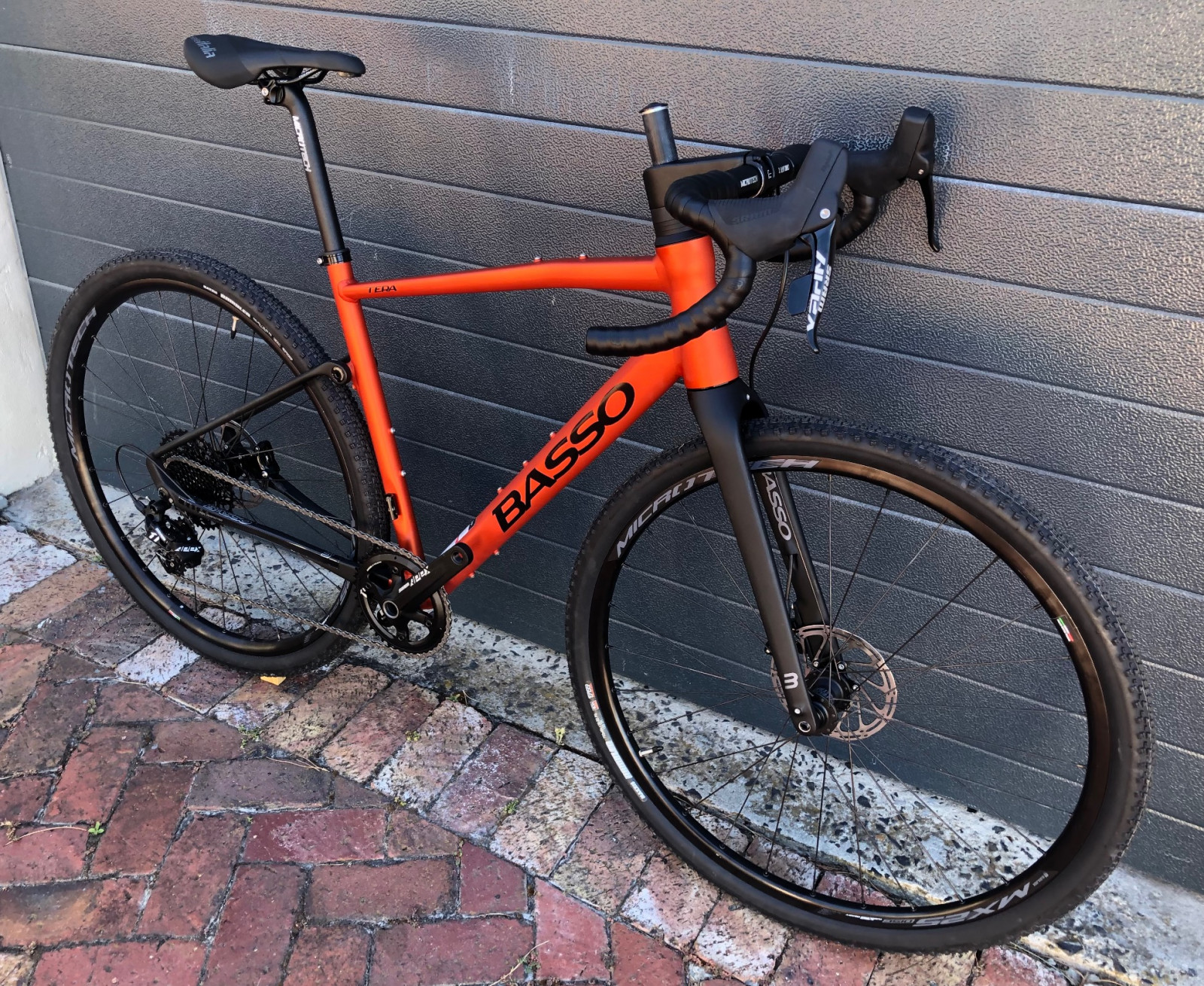 Basso Tera Gravel (New) | Gravel Bikes | Bike Hub