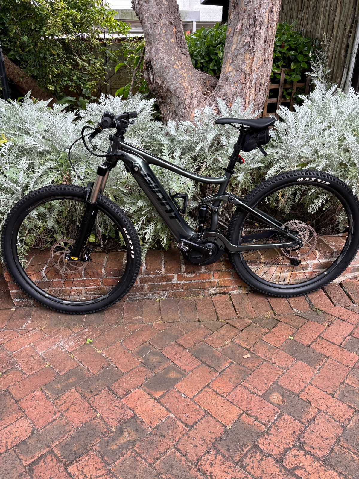 Giant Stance e-2 2021 | Hardtail Mountain E-Bikes | Bike Hub
