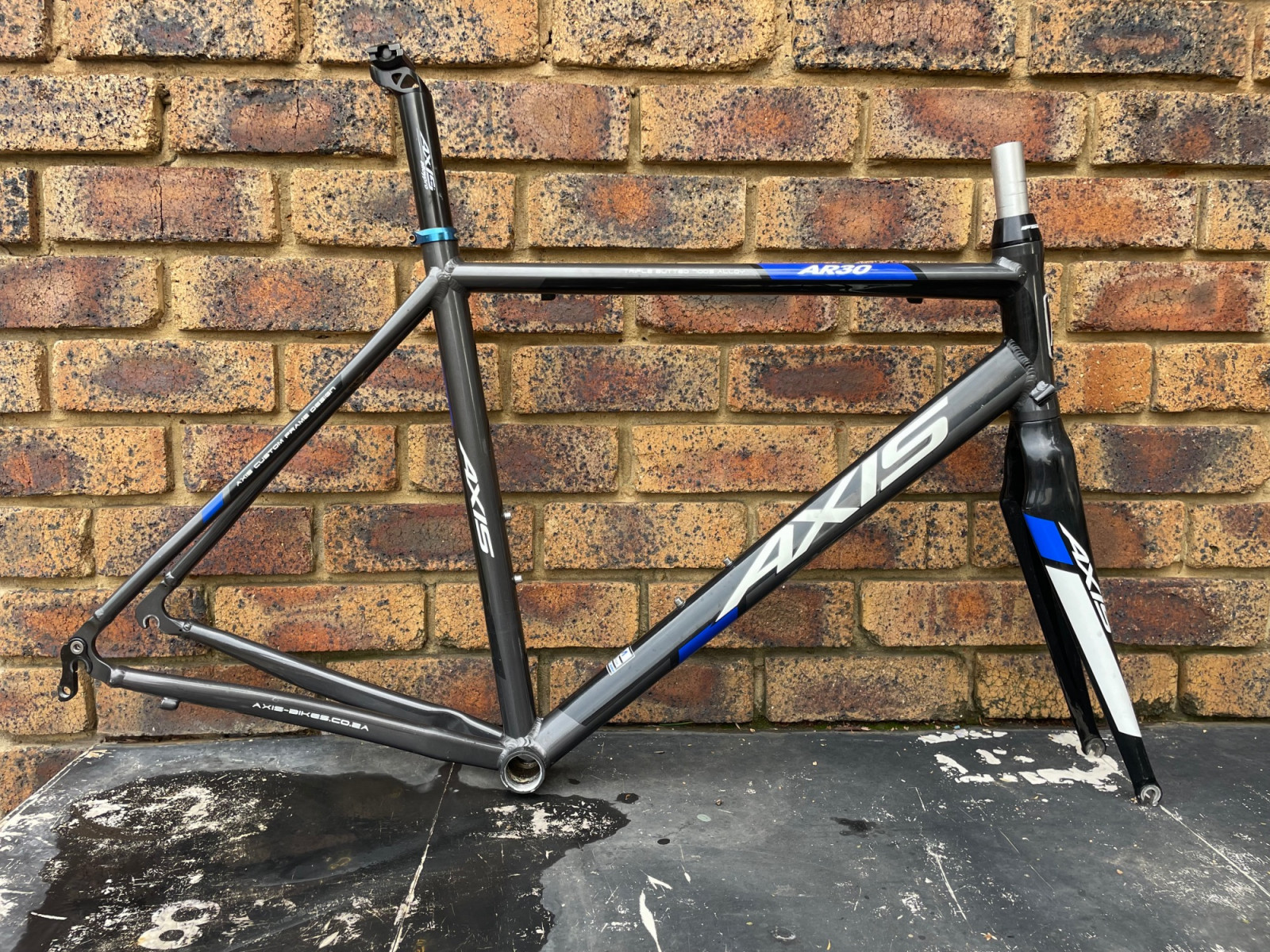 Axis AR30 road bike frame | Road Bike Frames | Bike Hub