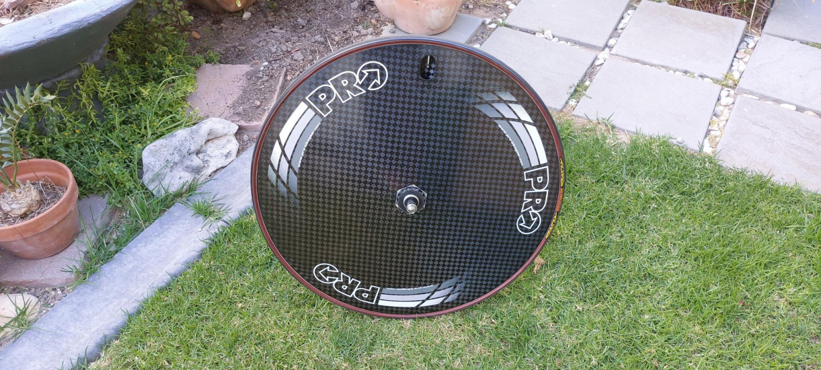 PRO Track disc wheel | Road Bike Wheels | Bike Hub