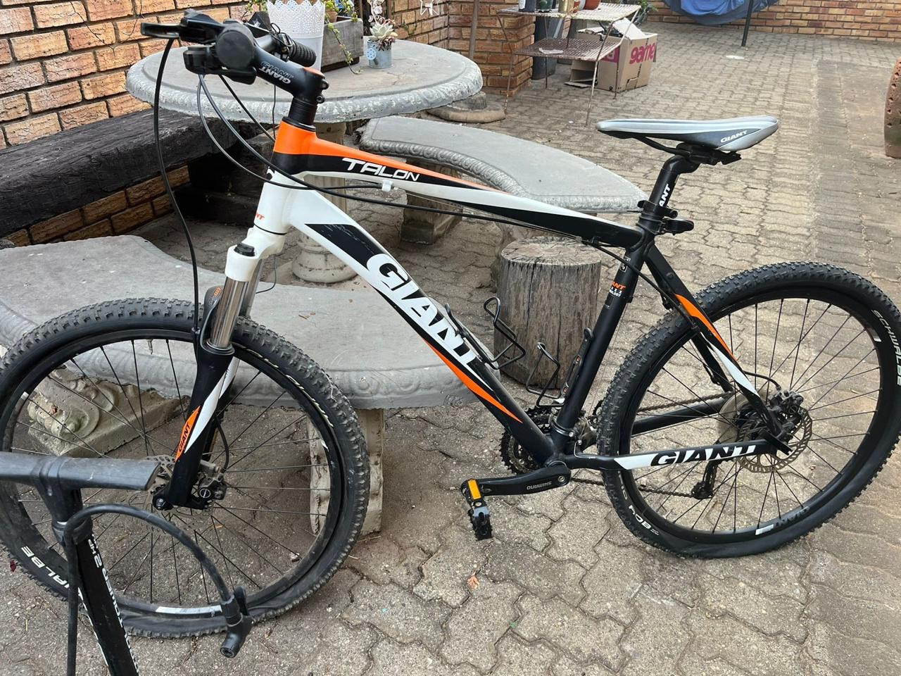 Giant Talon Mountain Bike | Dual Suspension Mountain Bikes | Bike Hub