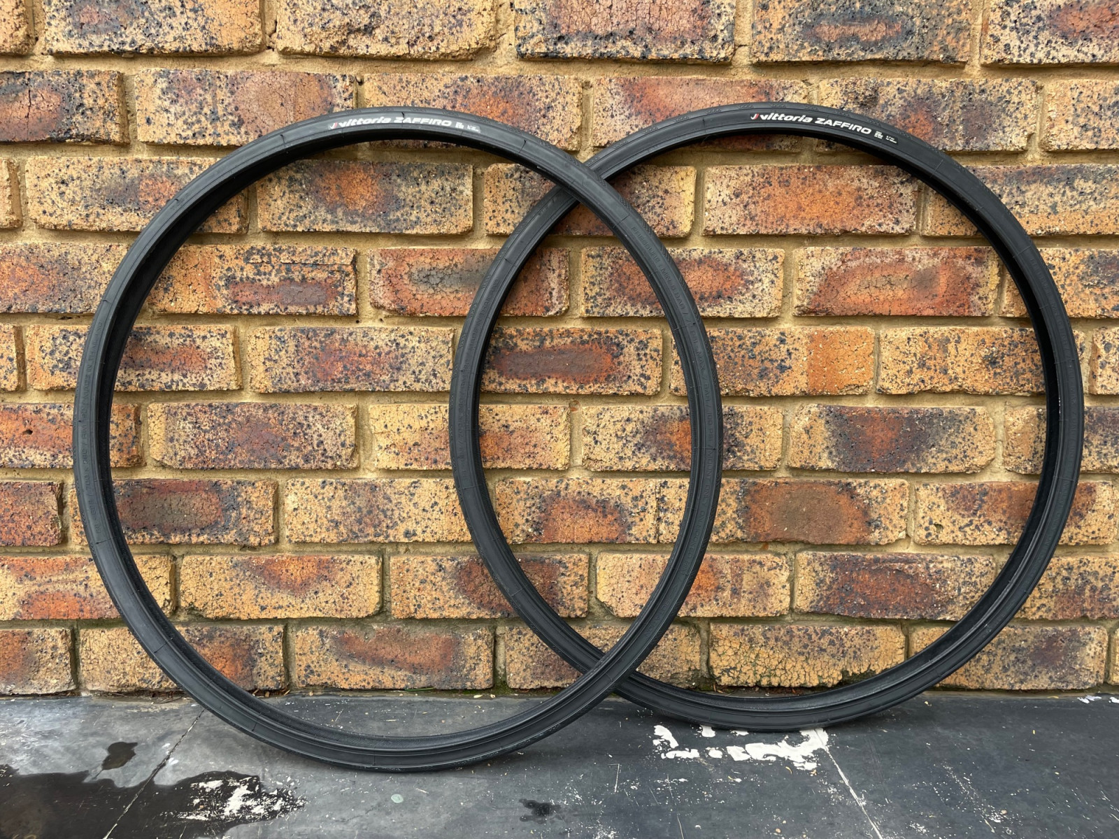 Vittoria zaffiro 28c clincher tyre | Road Bike Tyres | Bike Hub