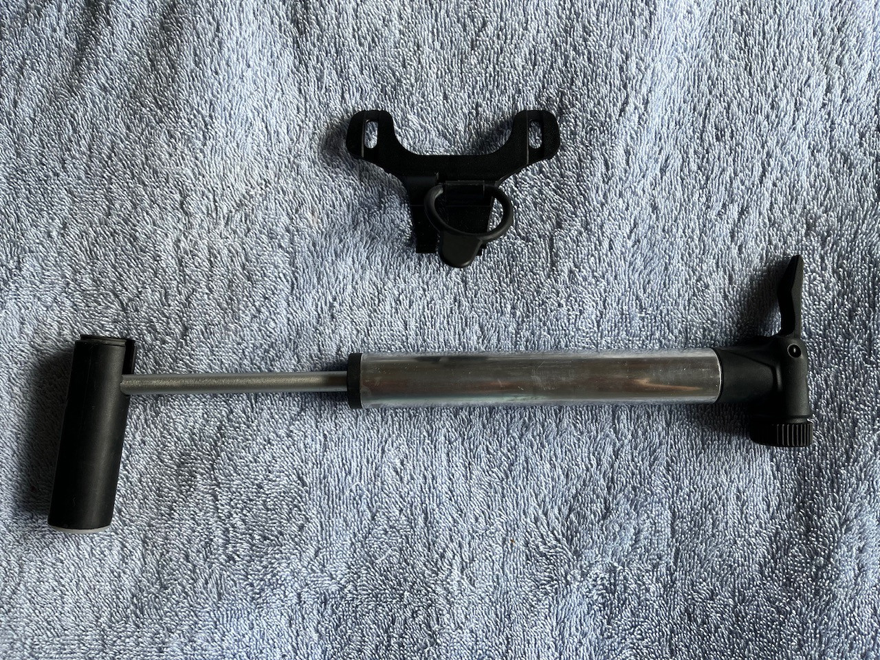 Giant Control Mini Road Hand Pump | Pumps | Bike Hub