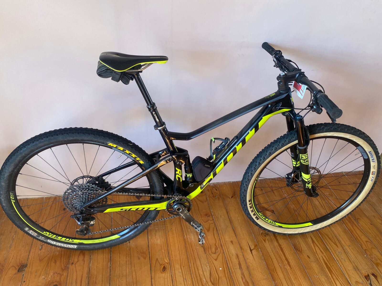 2018 Scott spark 900rc pro (M) | Dual Suspension Mountain Bikes | Bike Hub