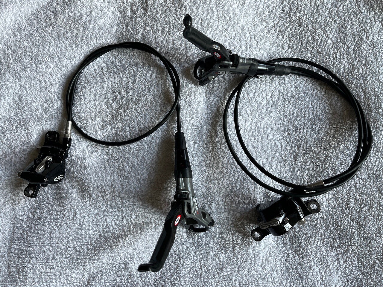 Avid Elixir CR Hydraulic Brakes | Mountain Bike Brakes | Bike Hub