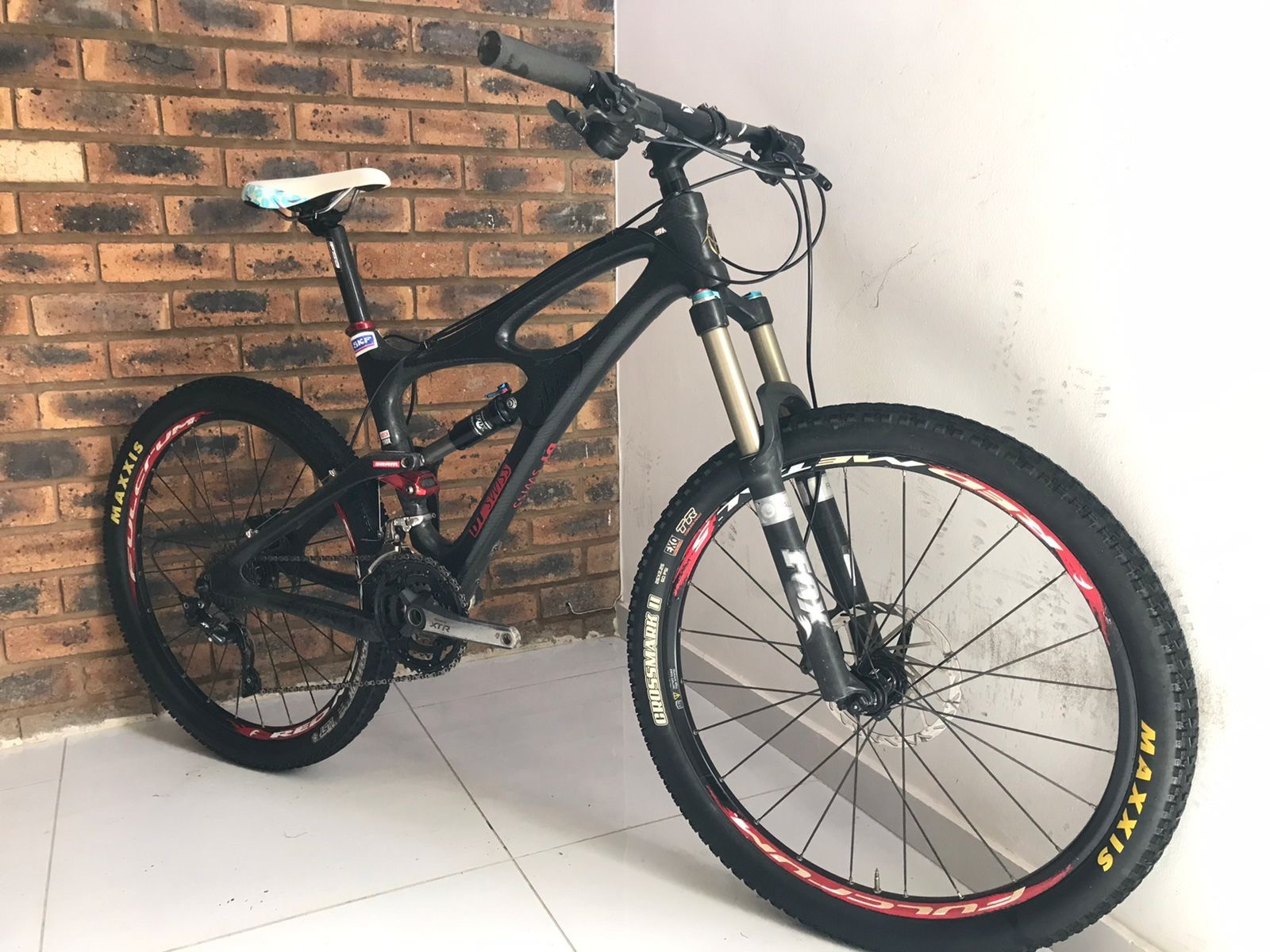 IBIS - M - Carbon | Dual Suspension Mountain Bikes | Bike Hub