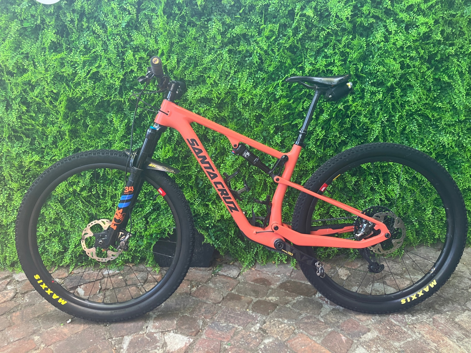 Santa Cruz Blur 4 C TR | Dual Suspension Mountain Bikes | Bike Hub