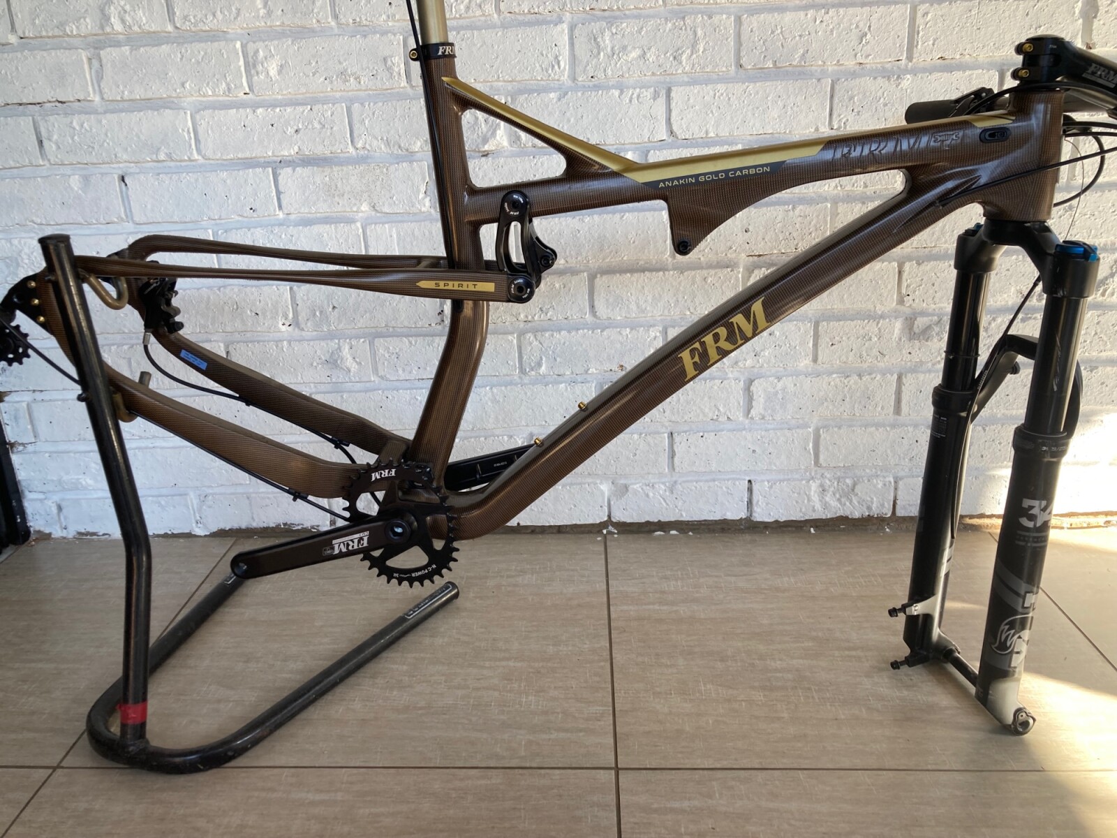 FRM Anakin Carbon frames | Dual Suspension Mountain Bike Frames | Bike Hub