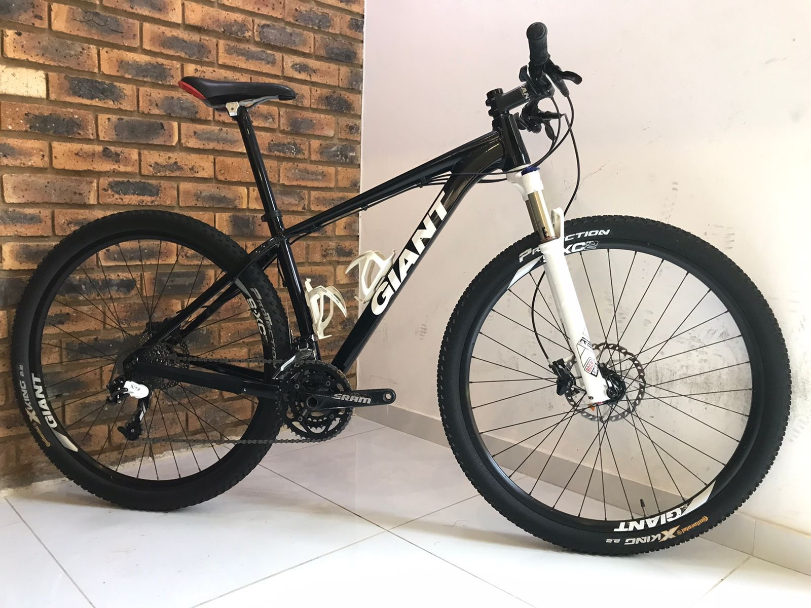 Giant 29 - medium | Hardtail Mountain Bikes | Bike Hub